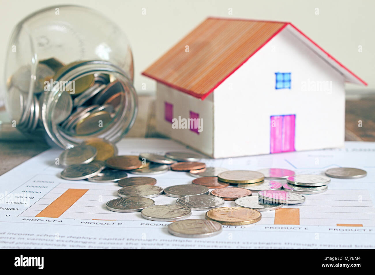 Model home from paper hi-res stock photography and images - Alamy