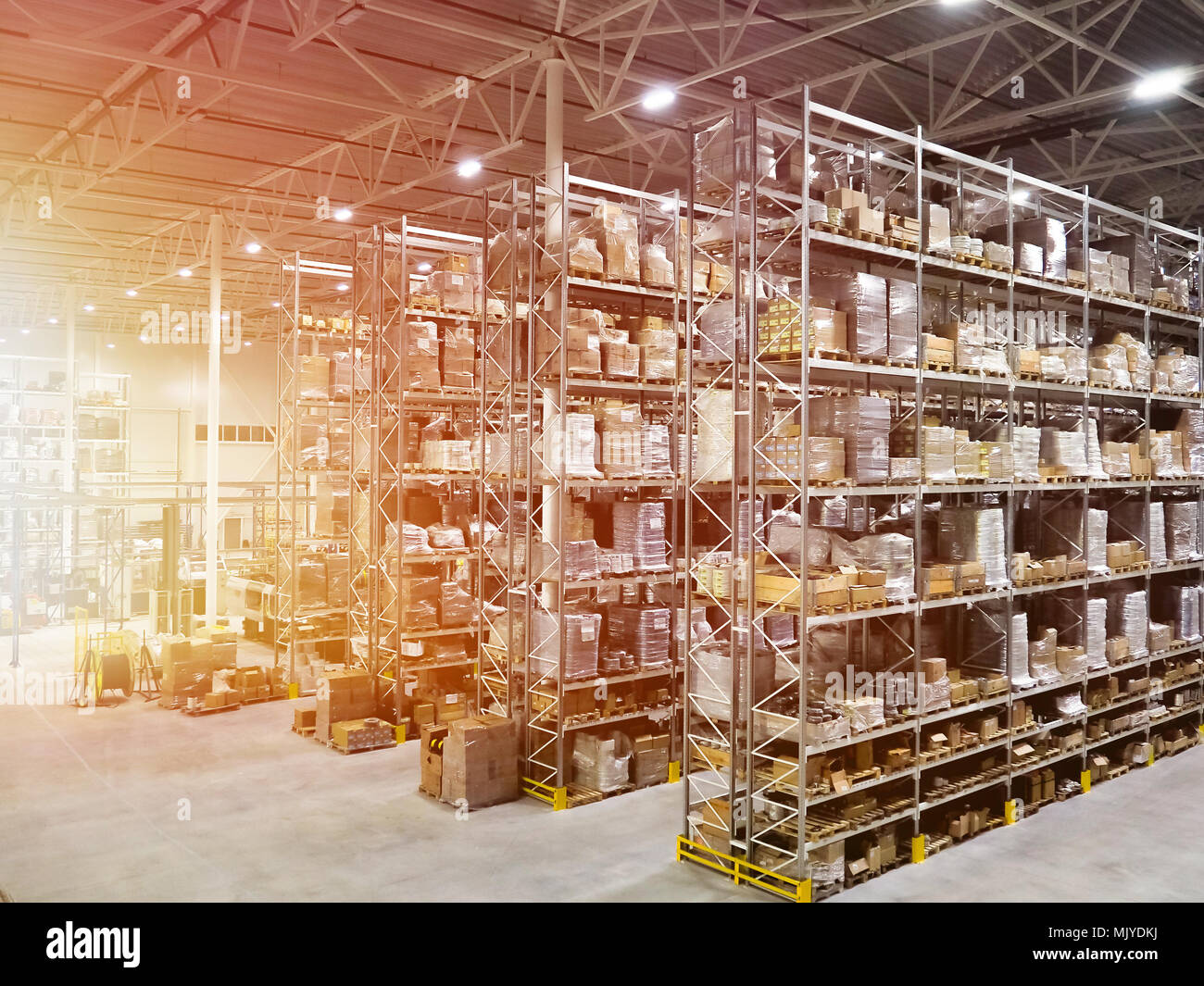 Large goods vehicle hi-res stock photography and images - Alamy