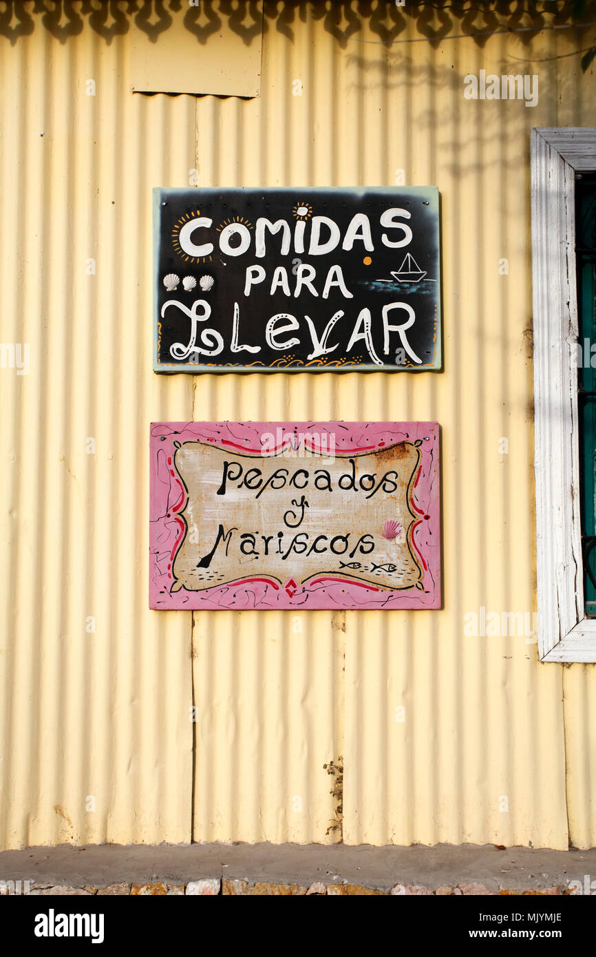 Patagonia restaurant signs. La comida. Pescados mariscos Stock Photo ...