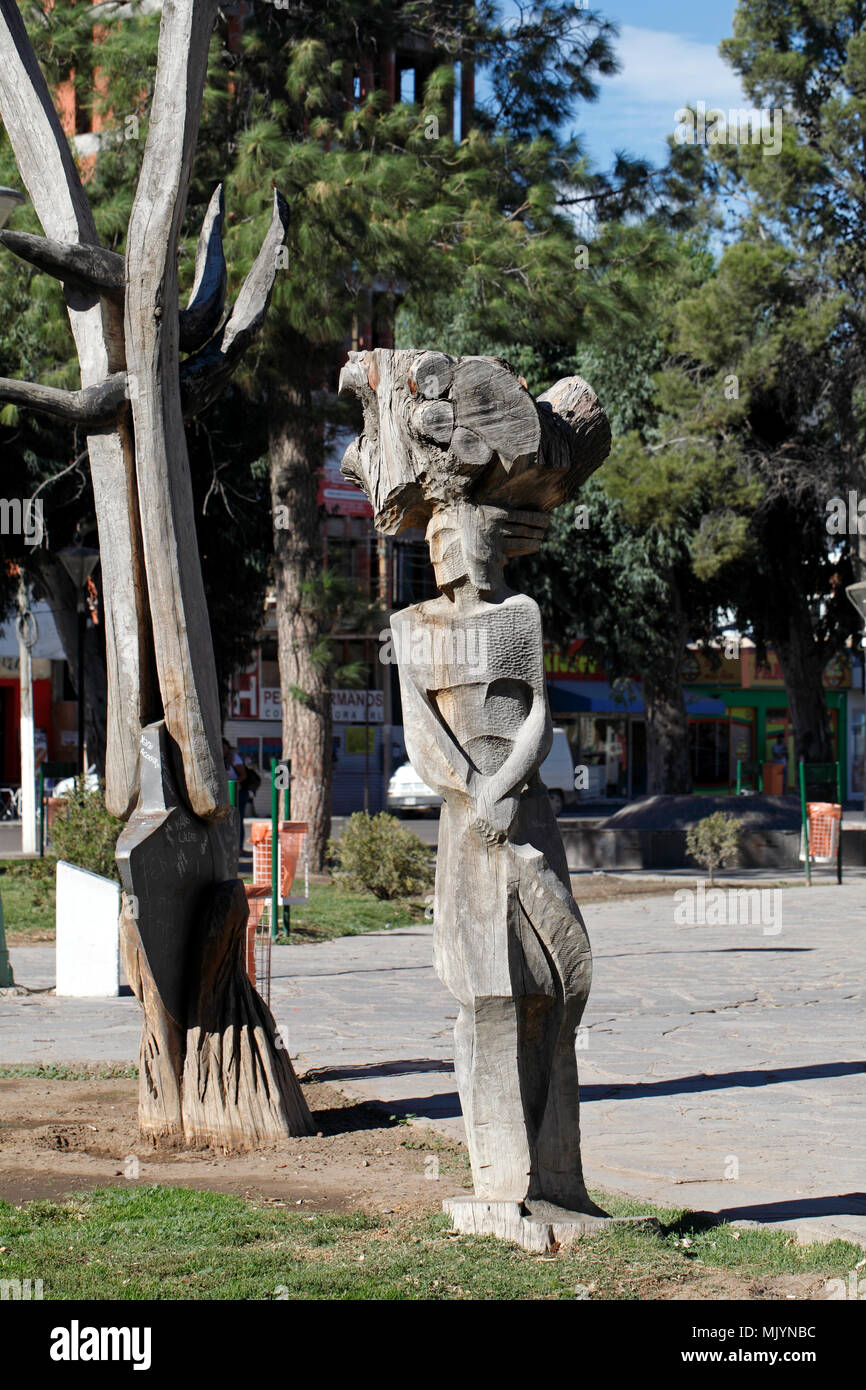 Tree stump carving hi-res stock photography and images - Alamy