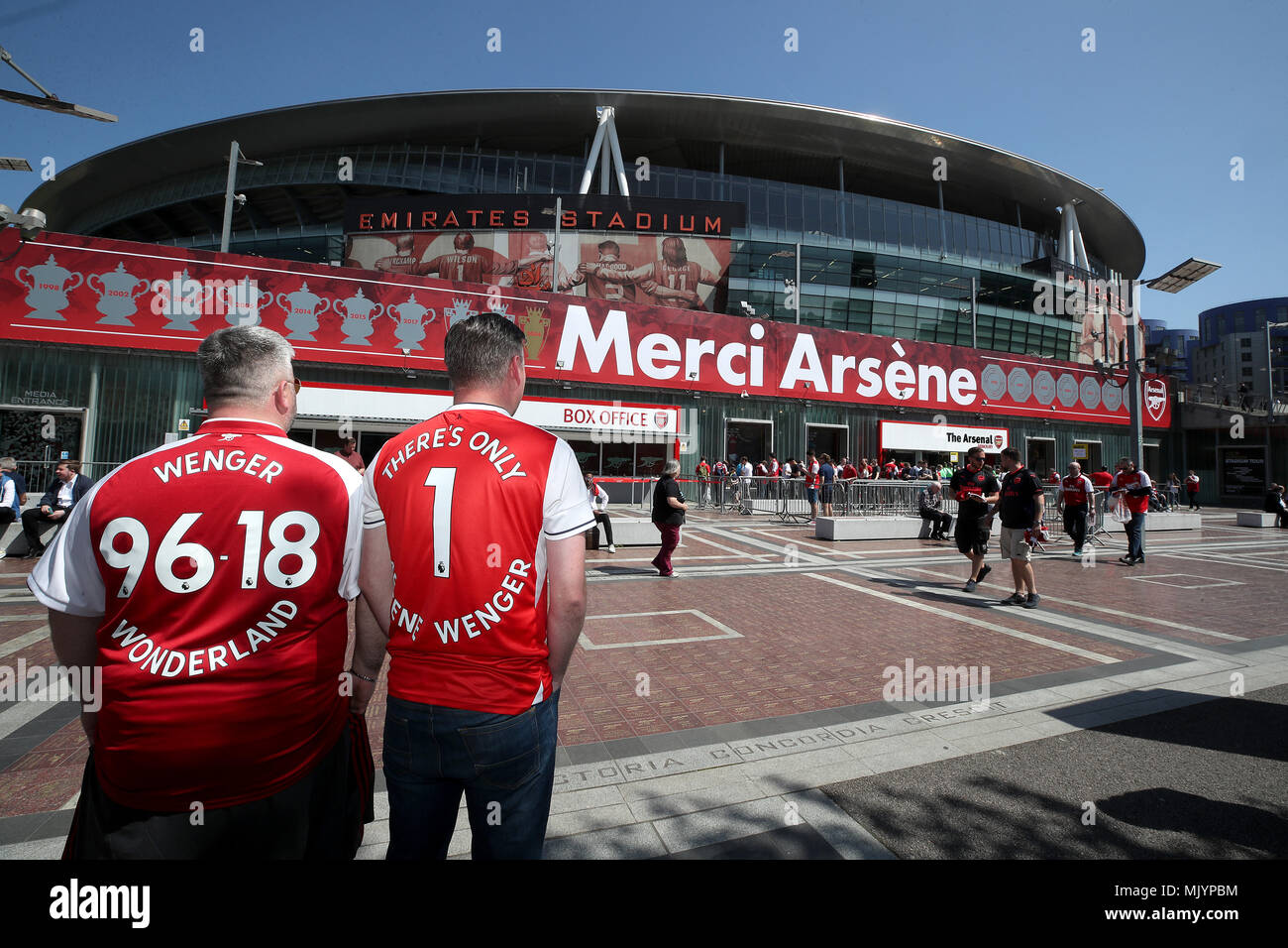 Arsenal manager arsene wenger before premier league match emirates ...