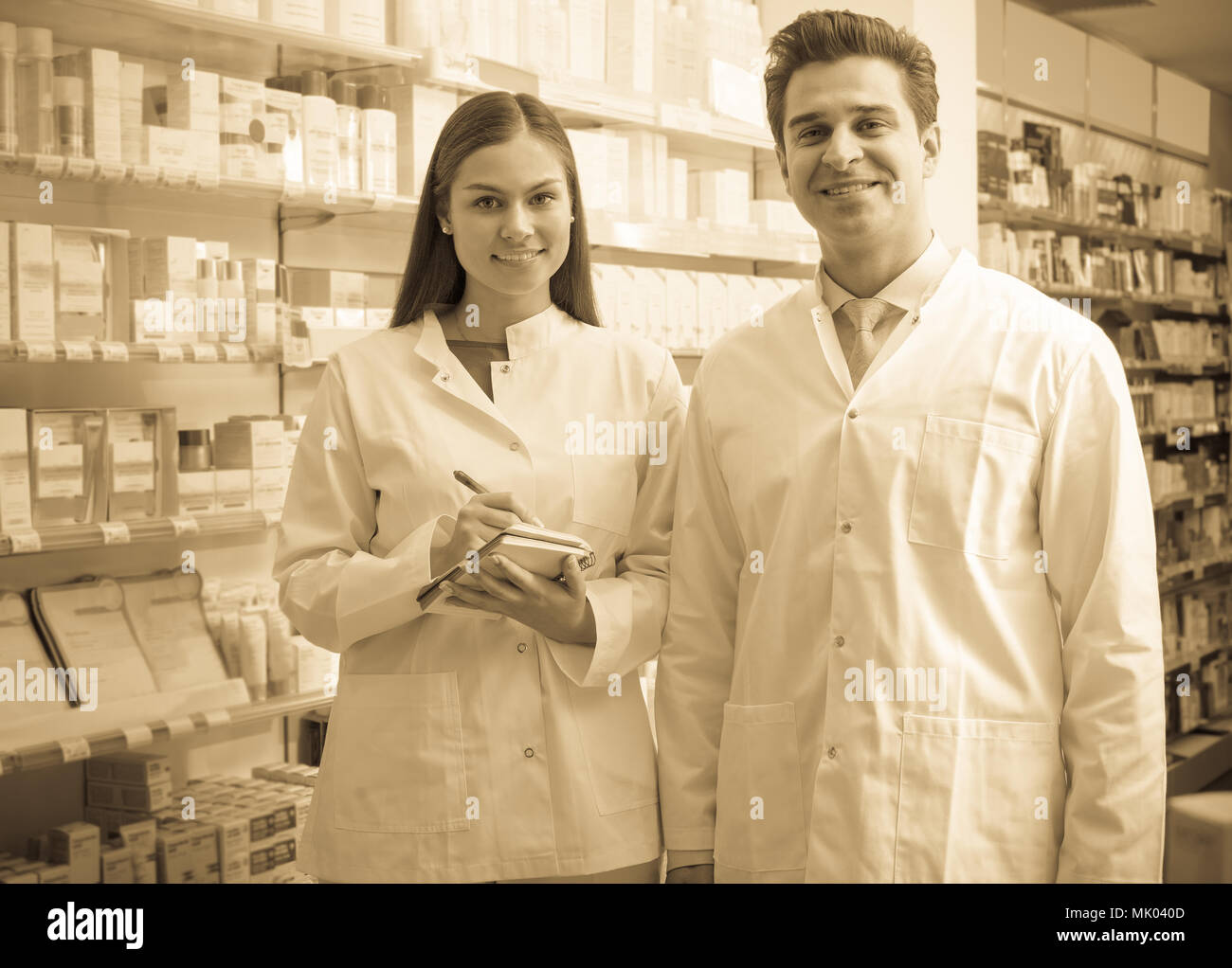Indian male shop assistant hi-res stock photography and images - Alamy