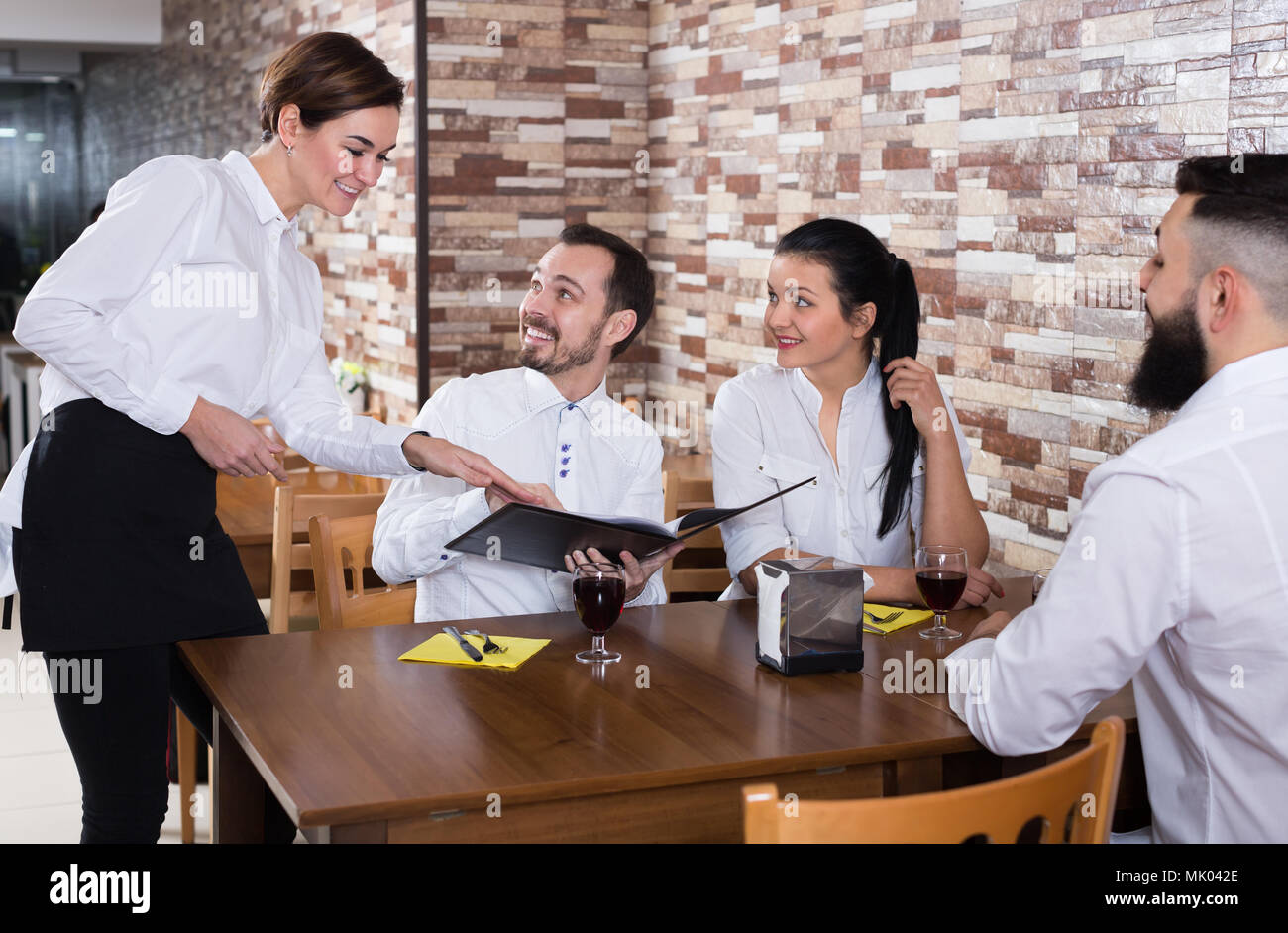 Waiter writing down an order hi-res stock photography and images - Alamy