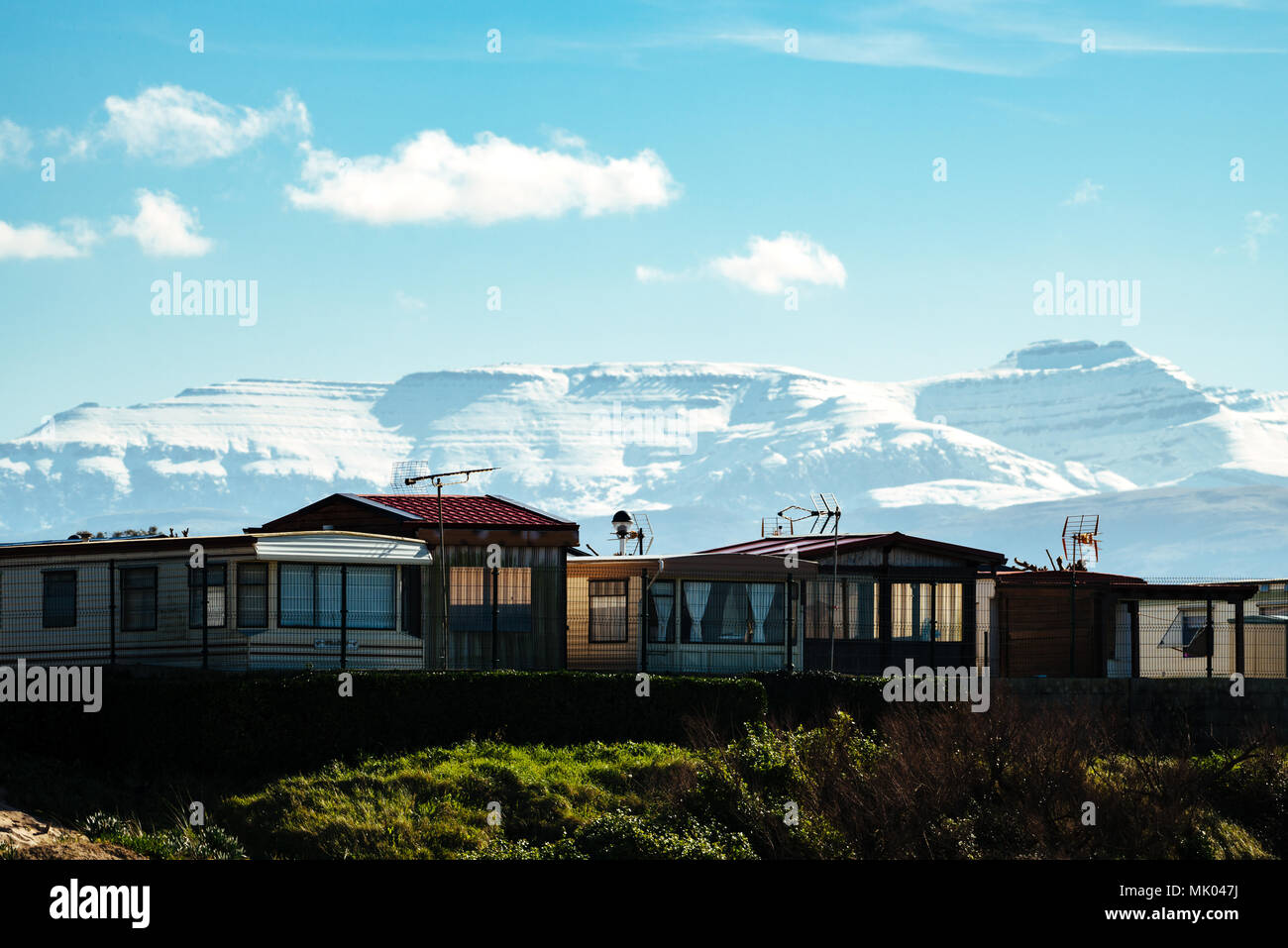 Caravans snow hi-res stock photography and images - Alamy
