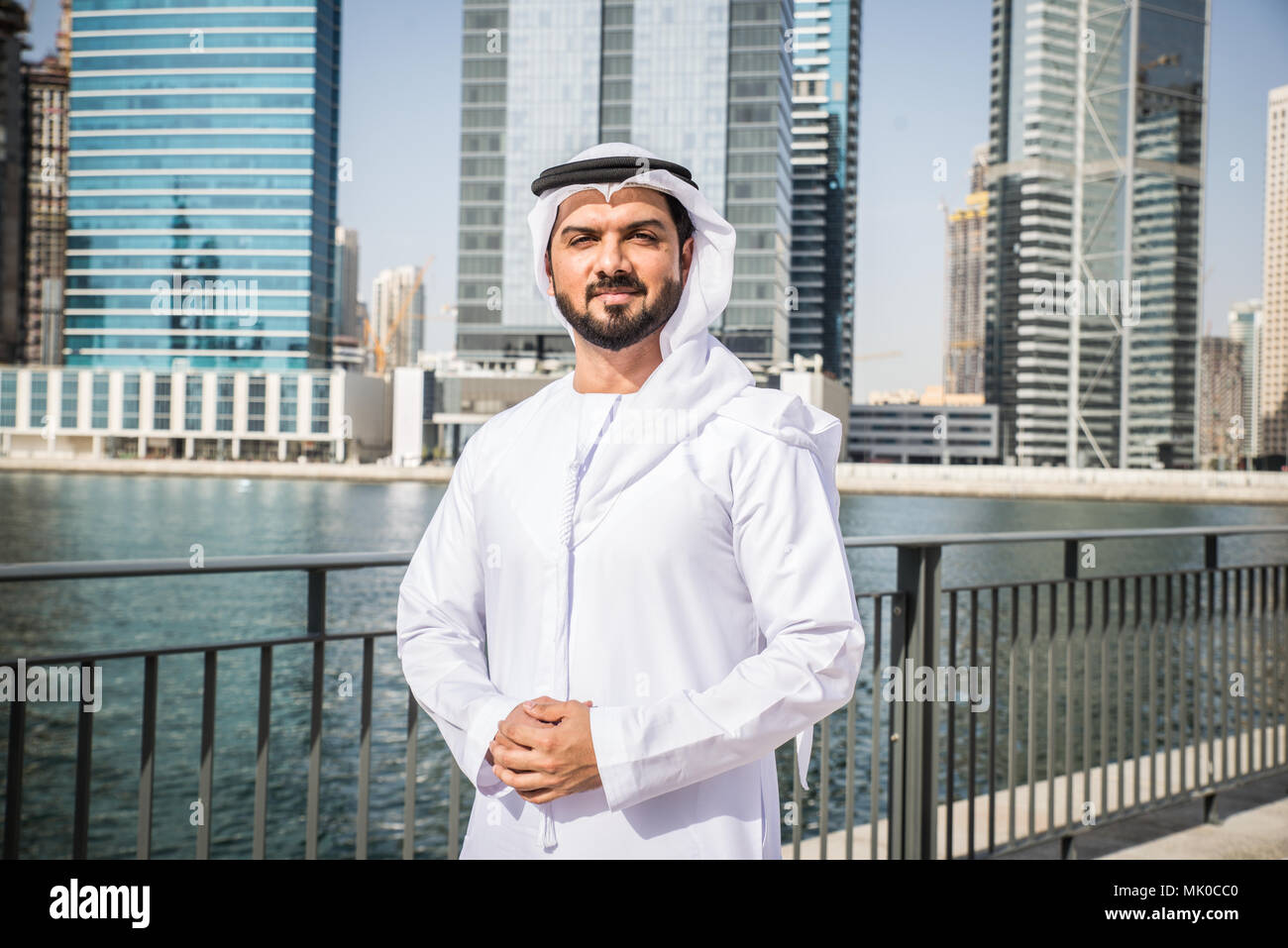 Emirati man hi-res stock photography and images - Alamy