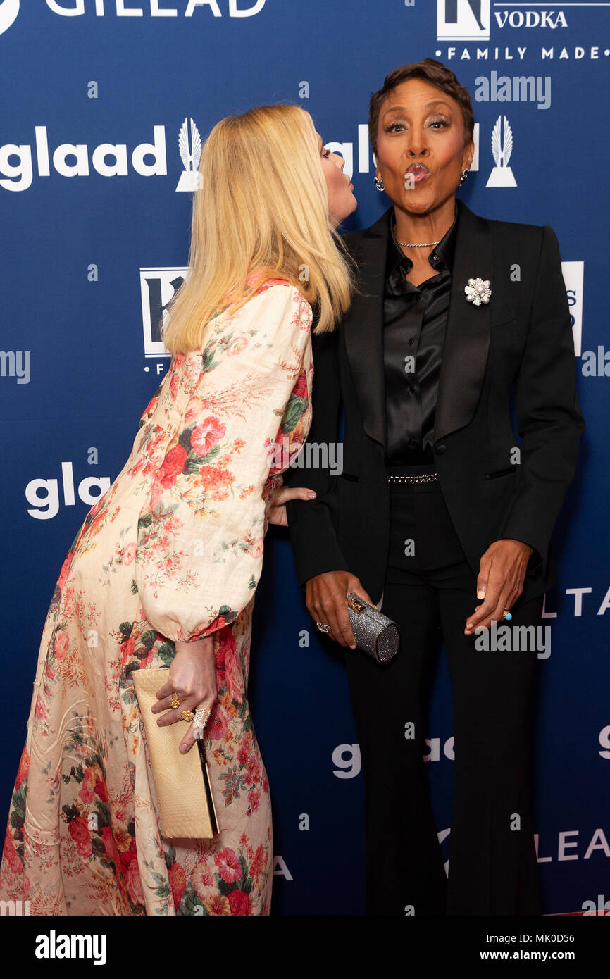 Sandra Lee and Robin Roberts attend the 29th Annual GLAAD Media Awards ...
