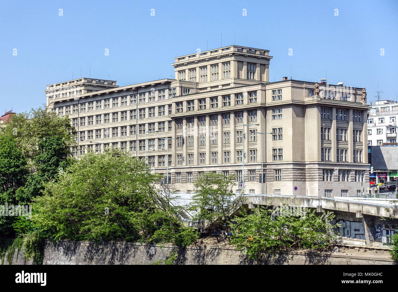 Current building hi-res stock photography and images - Alamy