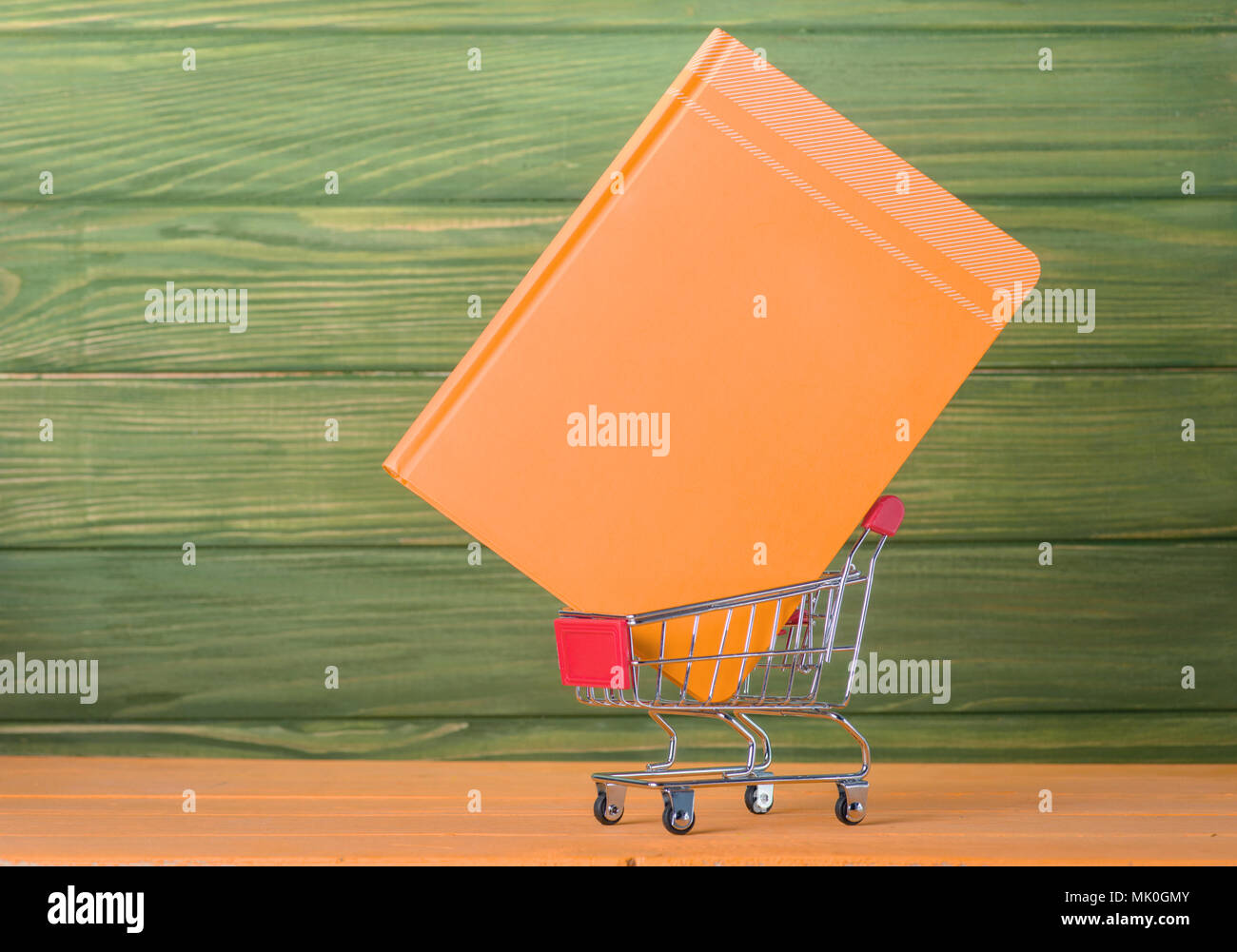 Bookstore trolley hi-res stock photography and images - Alamy