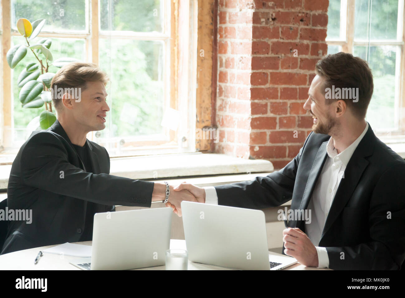Agreement two hi-res stock photography and images - Alamy
