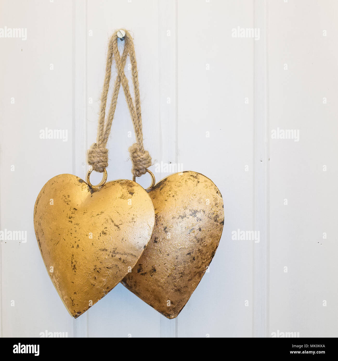 Gold heart shape hi-res stock photography and images - Alamy