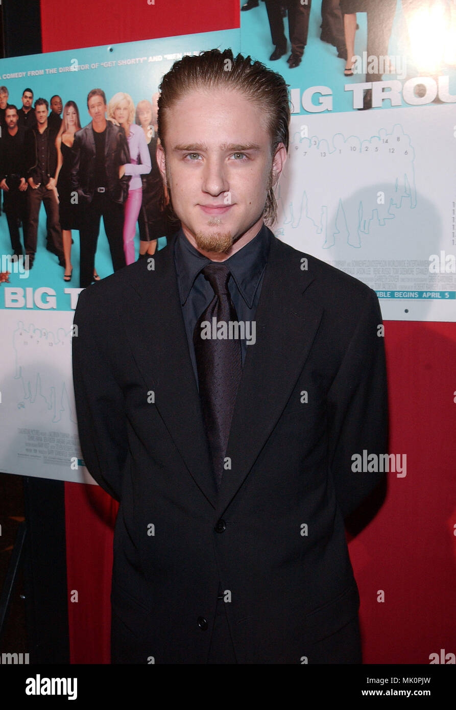 Ben Foster posing at the premiere of Big Trouble at El Captain Theatre ...