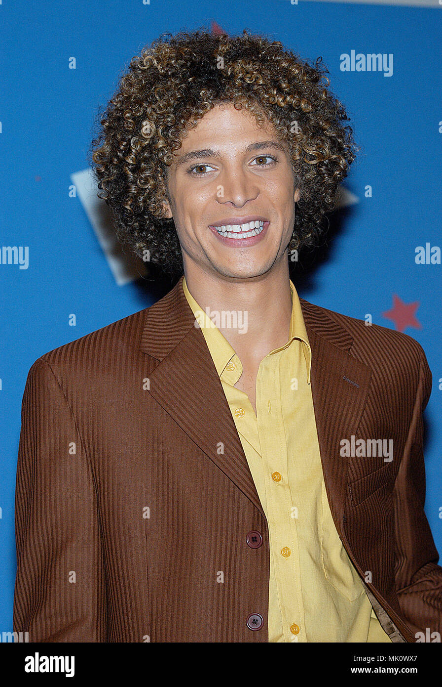 Justin Guarini backstage at the American Idol Grand Finale Part One at ...