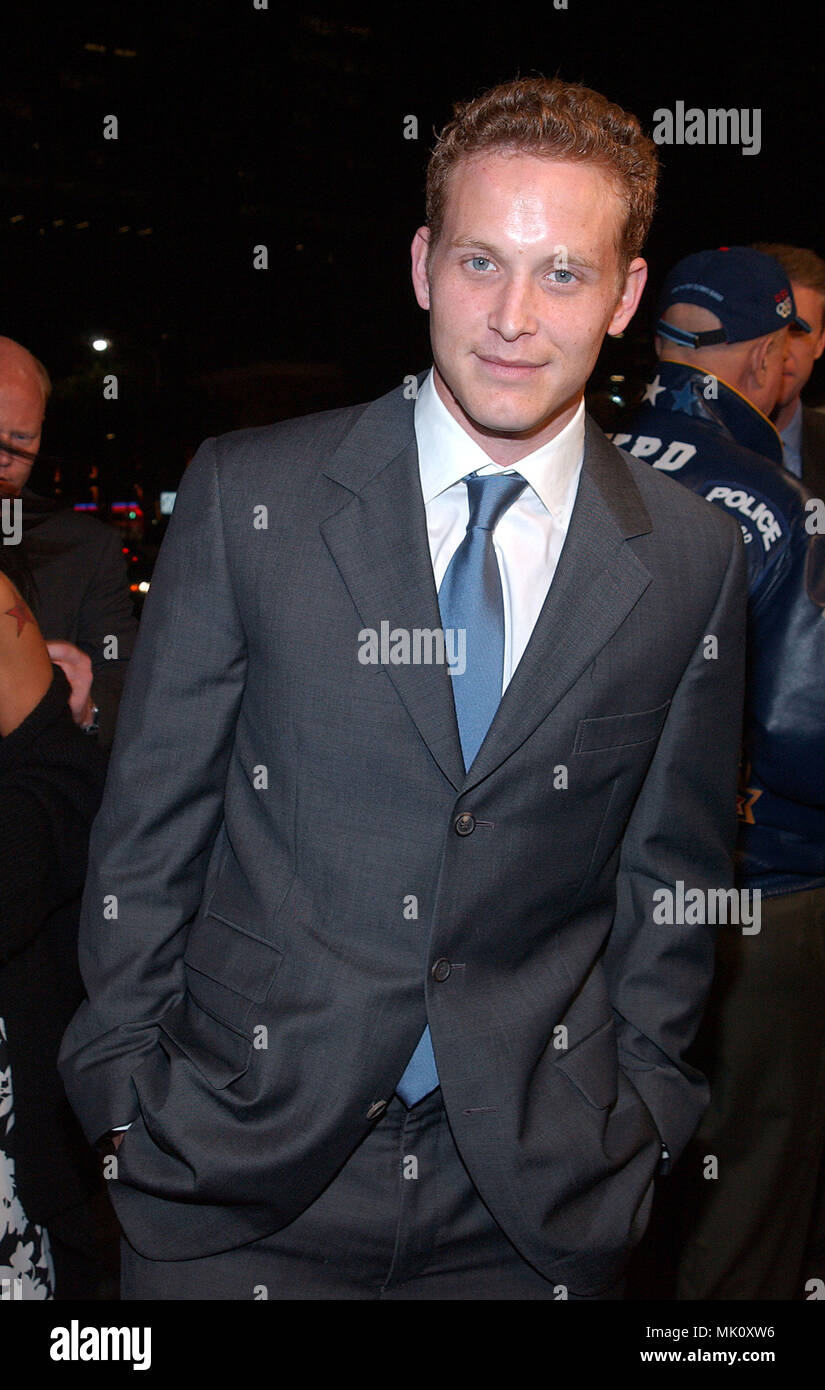 Cole Hauser arriving at the premiere of Hart's War at the Mann National ...