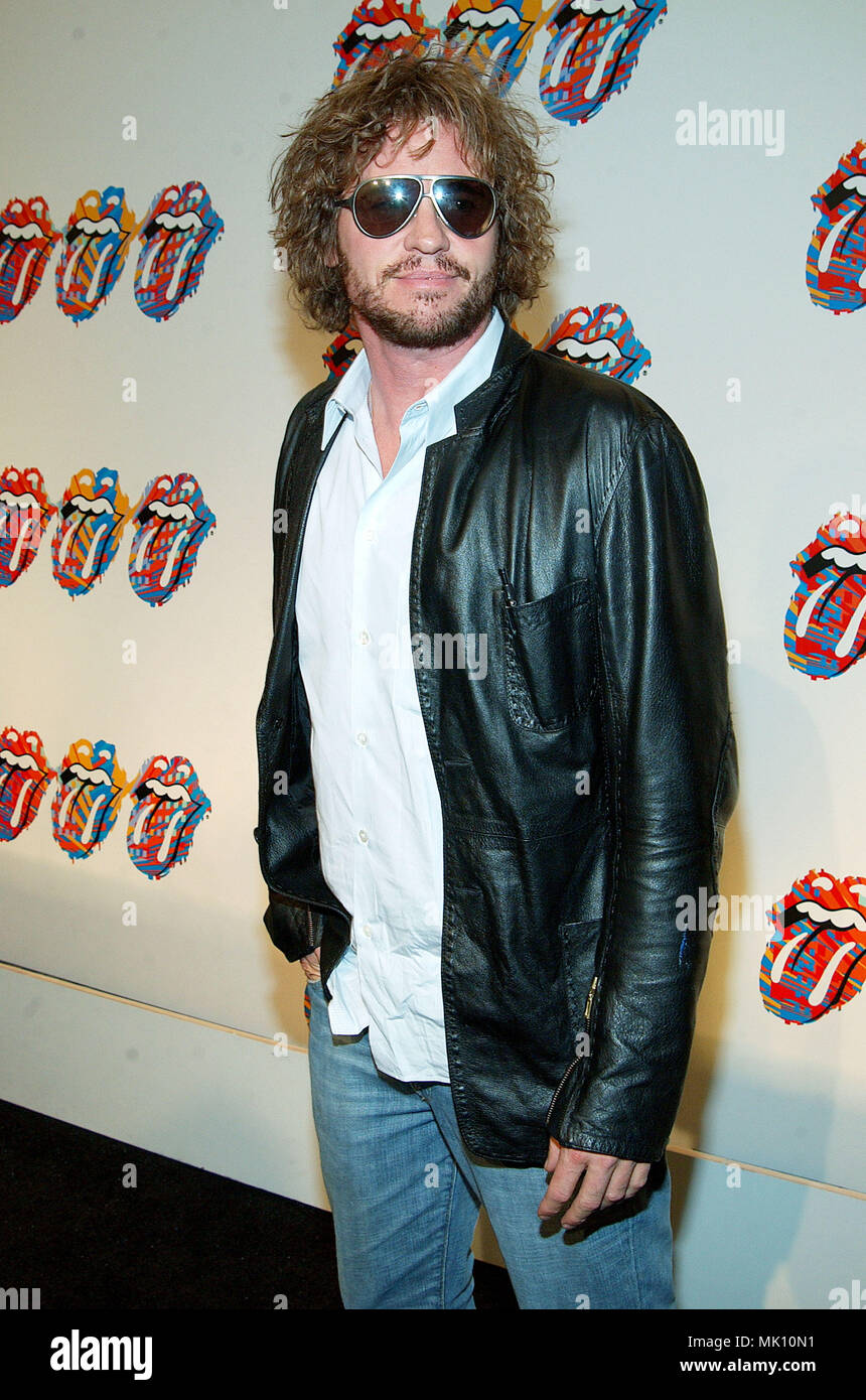 Val Kilmer arriving at the Rolling Stones " Fashion and Licks 2002 " at ...