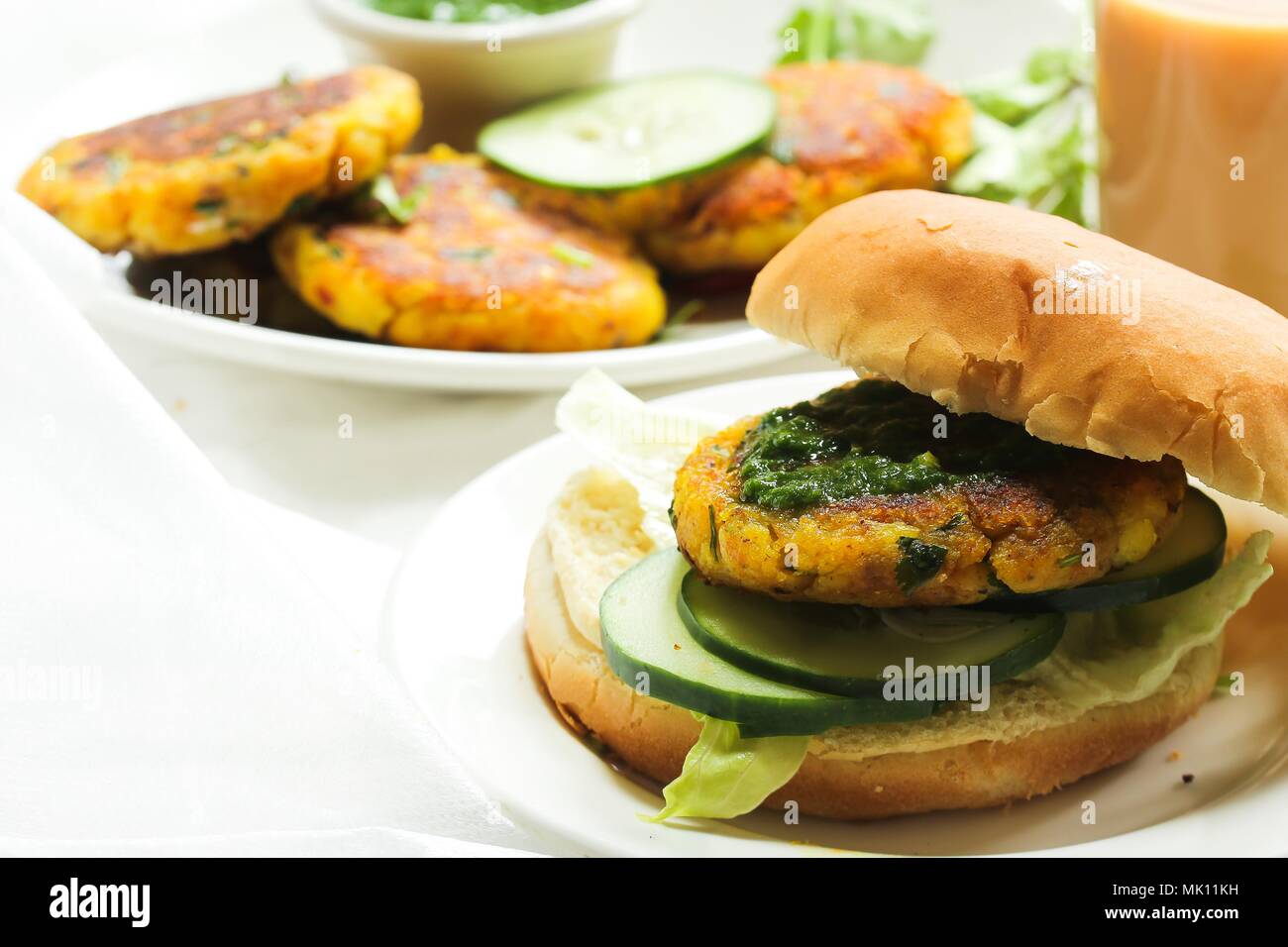 Aloo Tikki Burger Stock Photo - Alamy