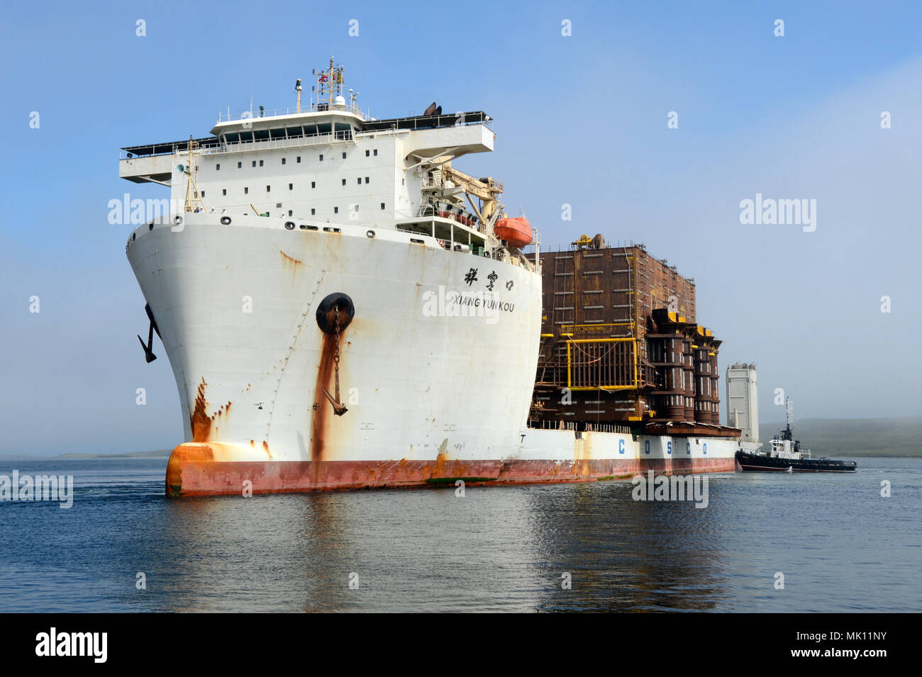 Heavy lifting vessel Xiang Yun Kou delivering a part of the Clair ridge ...