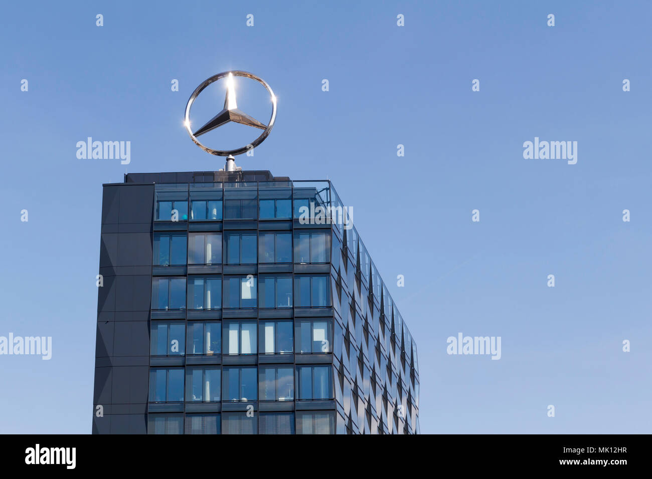 Mercedes skyscraper hi-res stock photography and images - Alamy