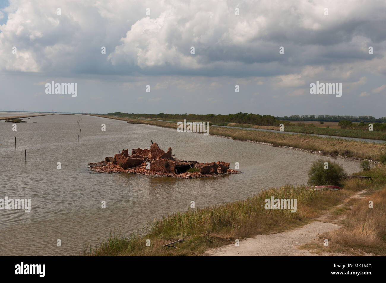 Comacchio hi-res stock photography and images - Alamy