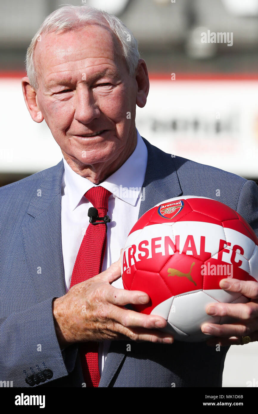 Bob wilson arsenal hi-res stock photography and images - Alamy