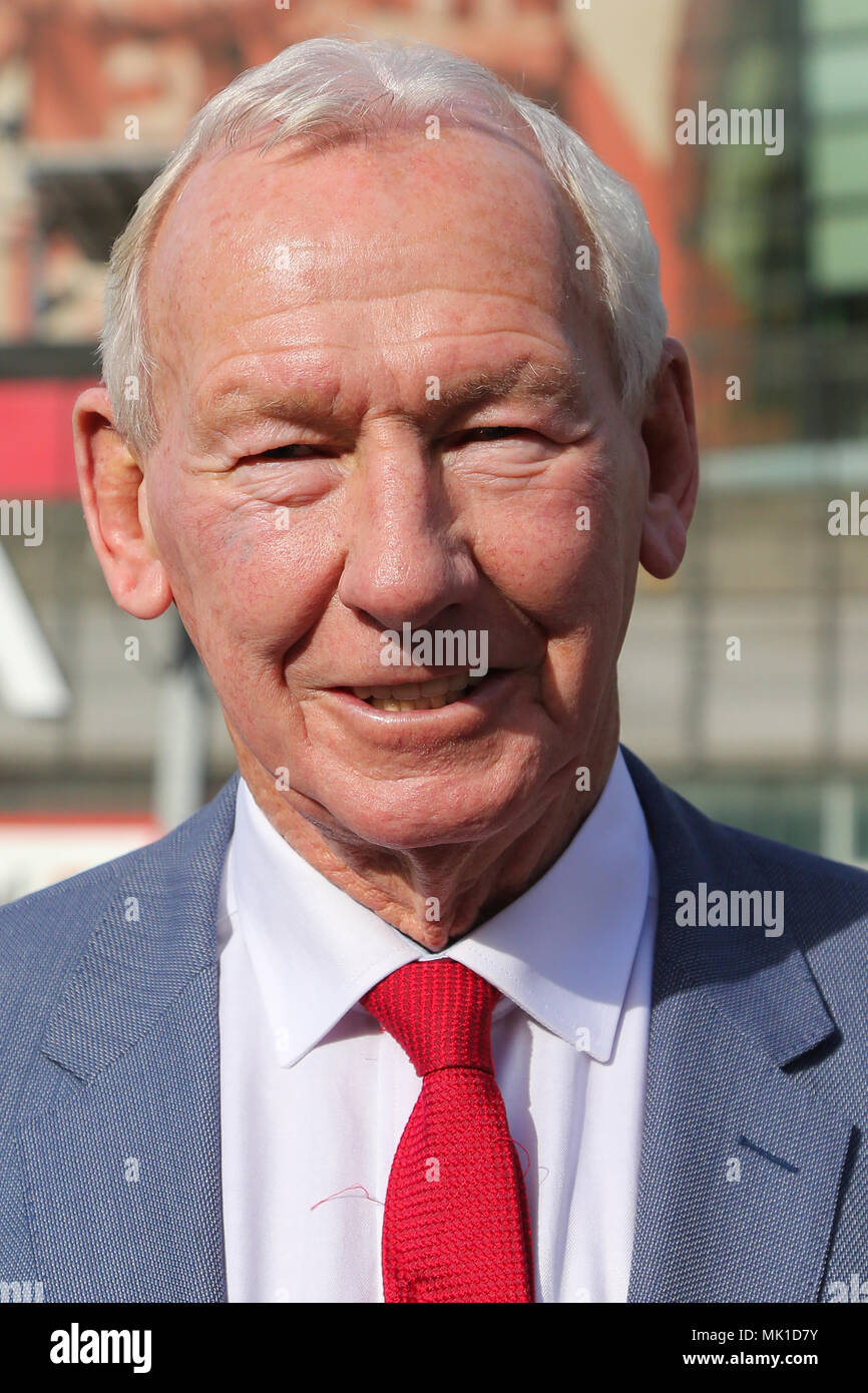 Bob wilson arsenal hi-res stock photography and images - Alamy