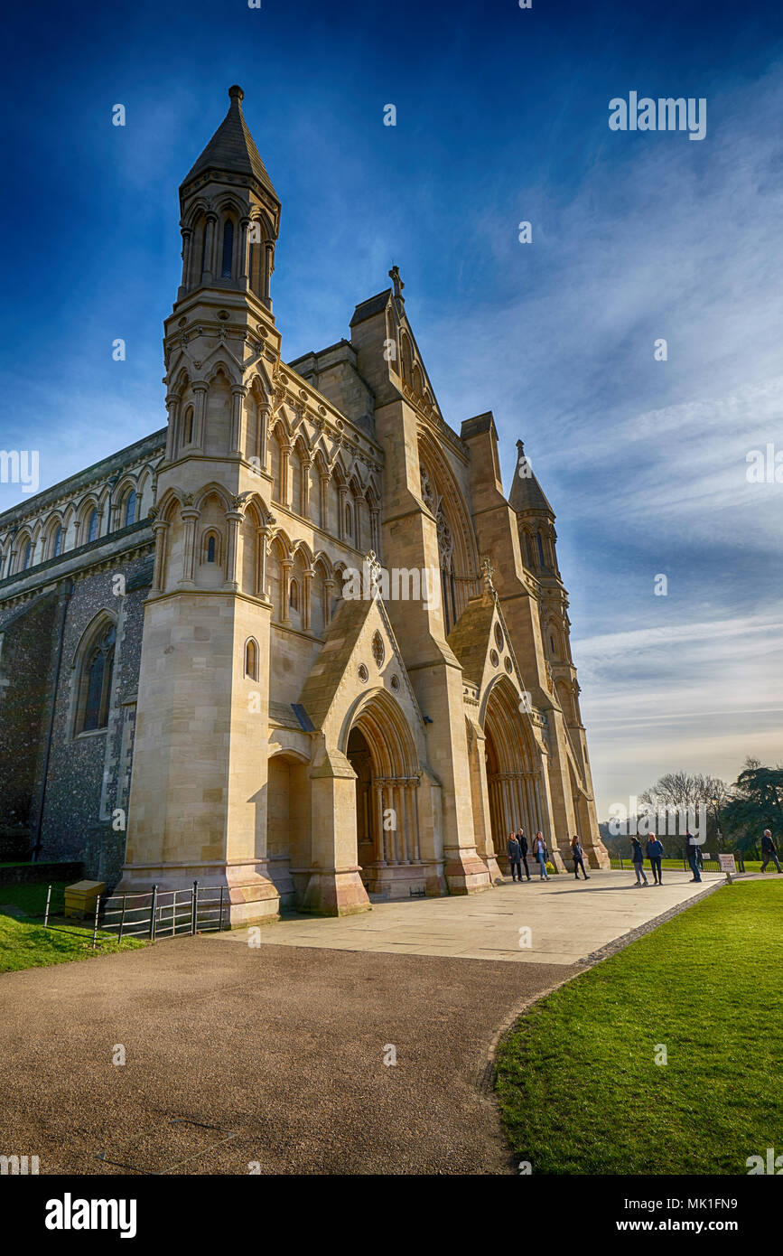 St albans cathedral hi-res stock photography and images - Alamy