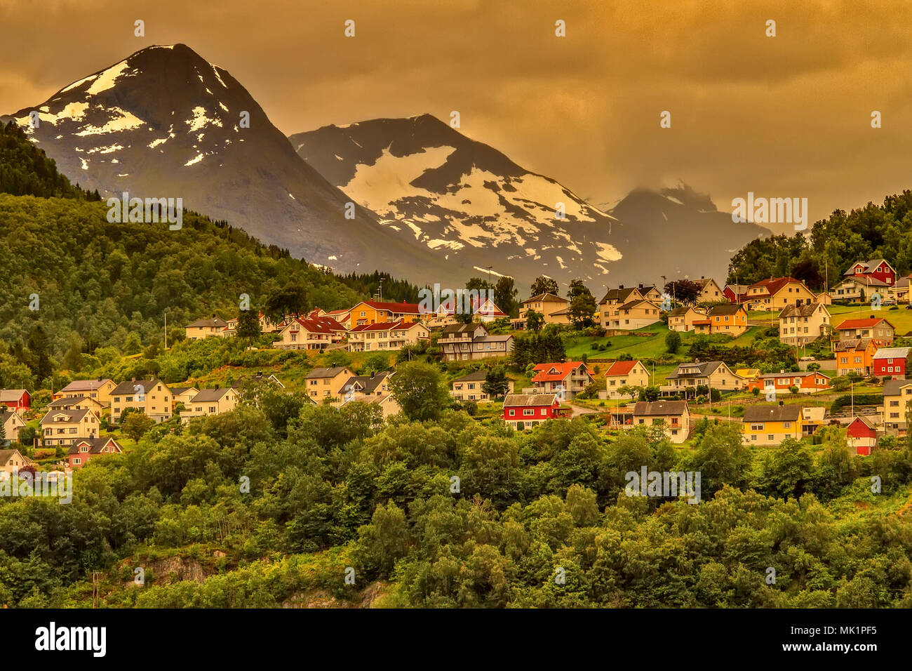 Village on geiranger fjord hi-res stock photography and images - Alamy
