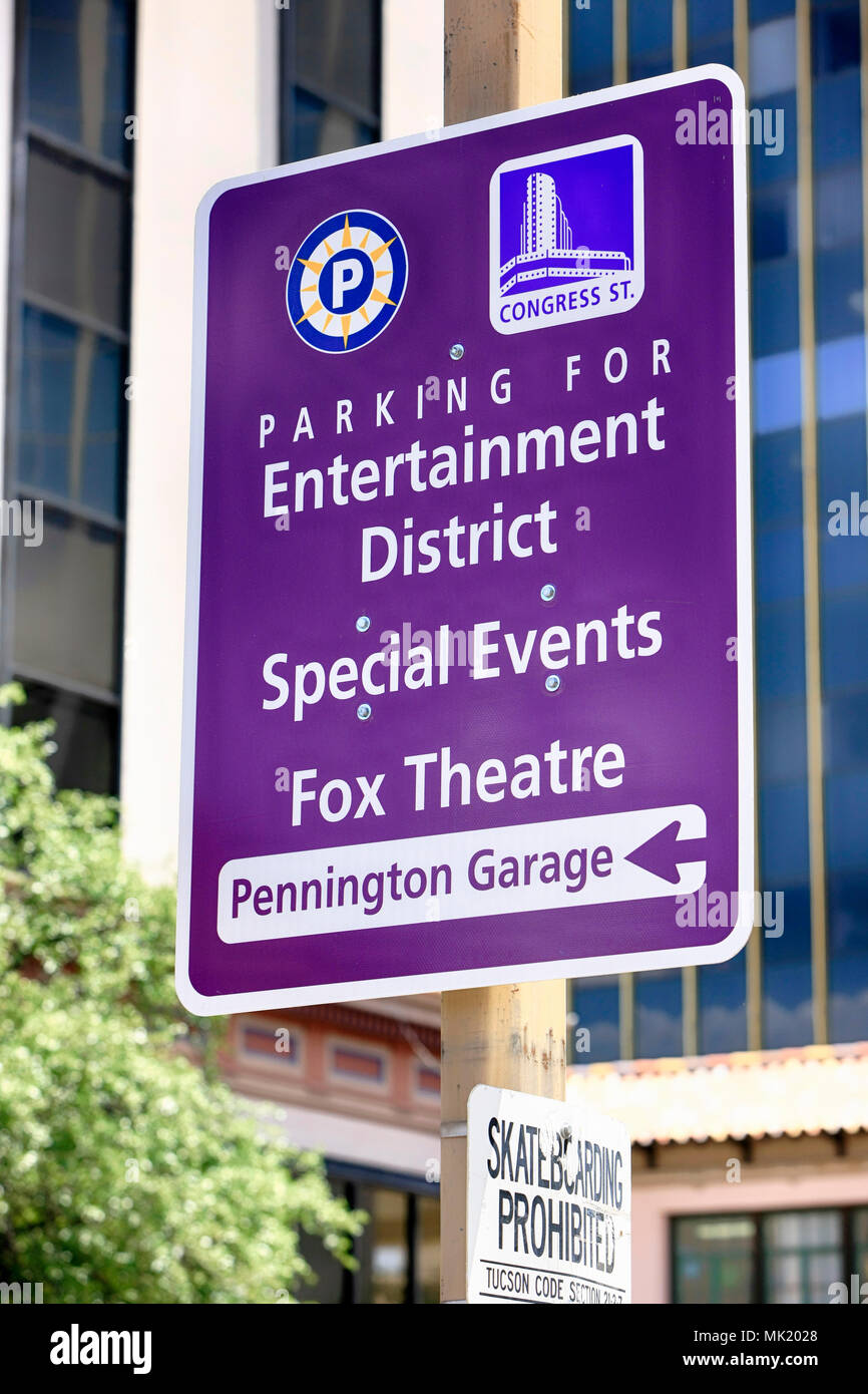 Purple road sign hi-res stock photography and images - Alamy