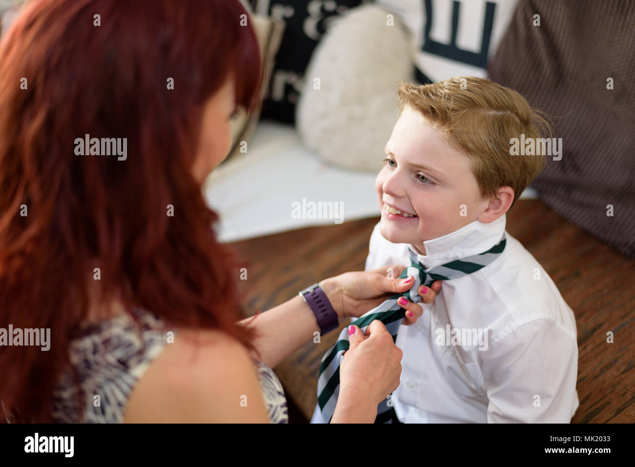 Getting dressed morning hi-res stock photography and images - Alamy
