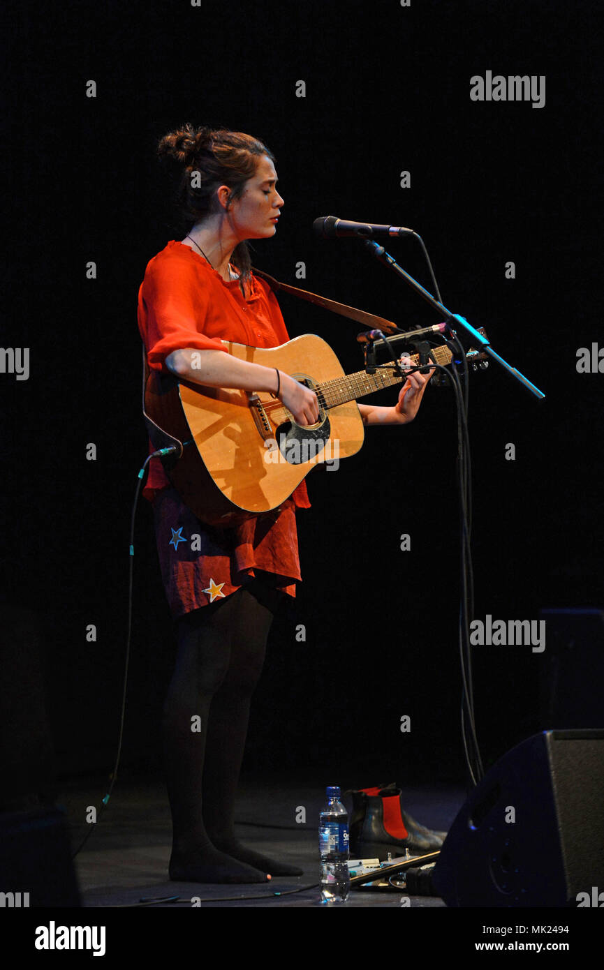 Rachel Sermanni Scottish folk musician soloist playing at Mareel in ...