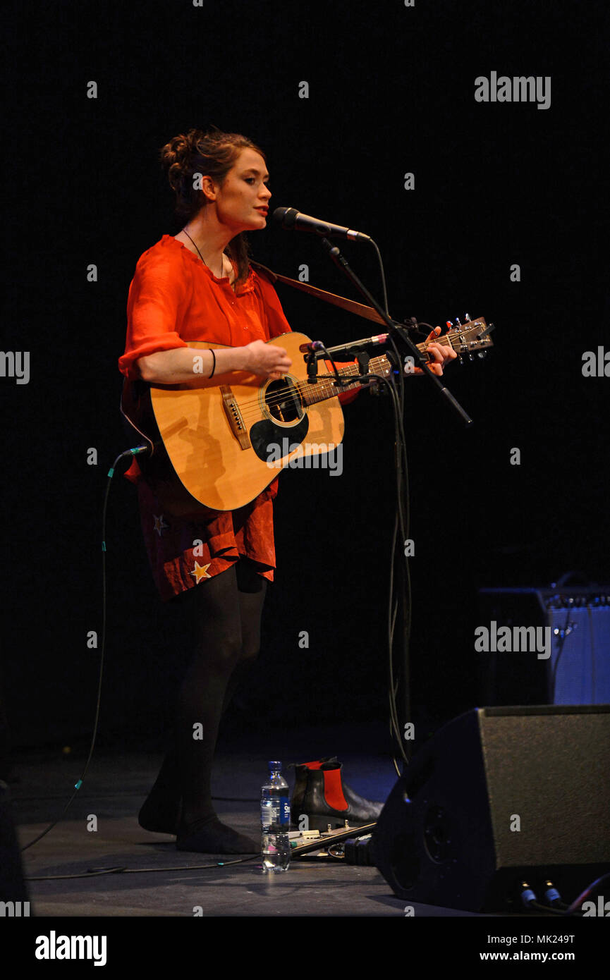 Rachel Sermanni Scottish folk musician soloist playing at Mareel in ...