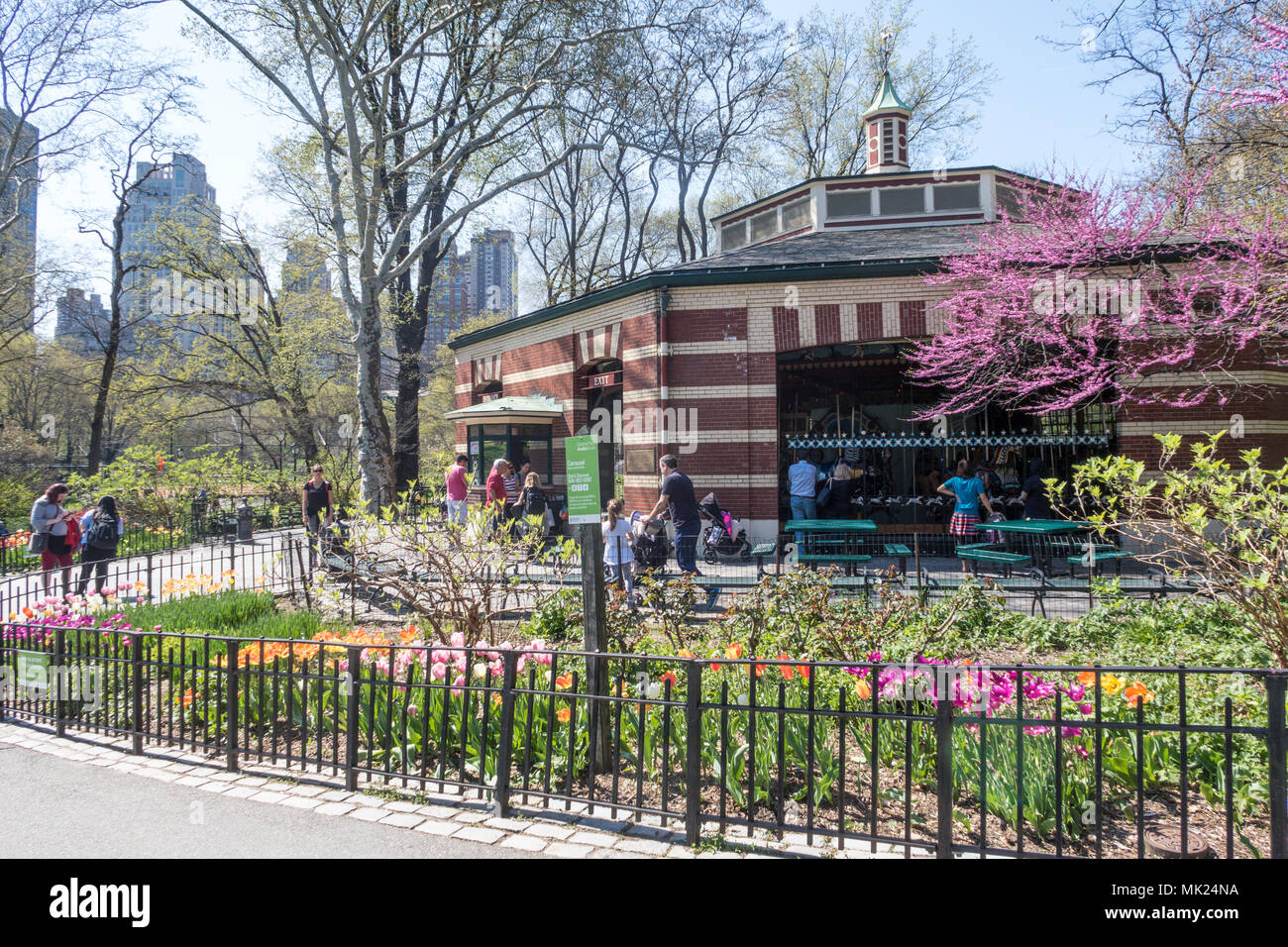 Manhattan merry go round hi-res stock photography and images - Alamy