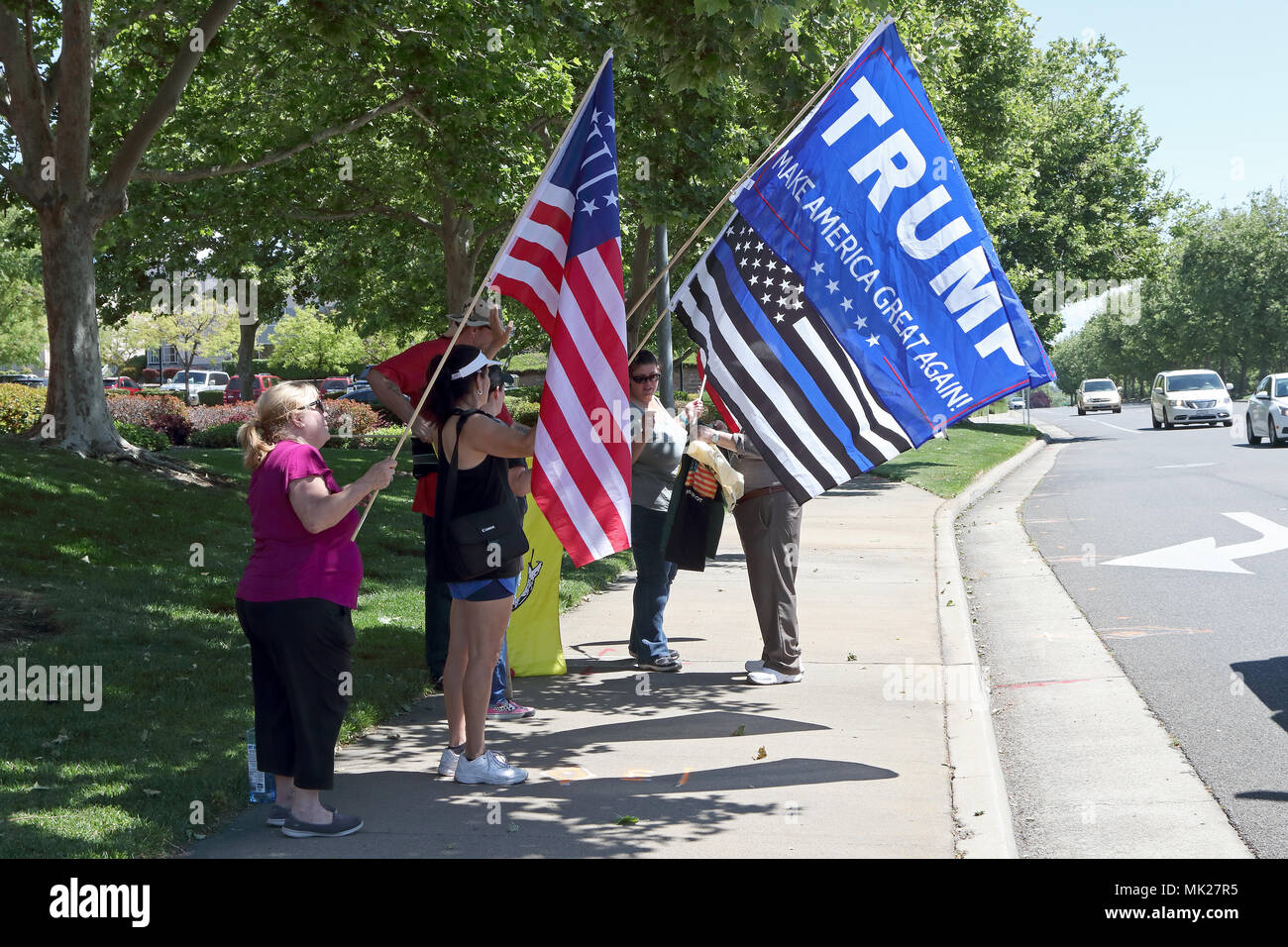 Angry trump supporters hi-res stock photography and images - Alamy