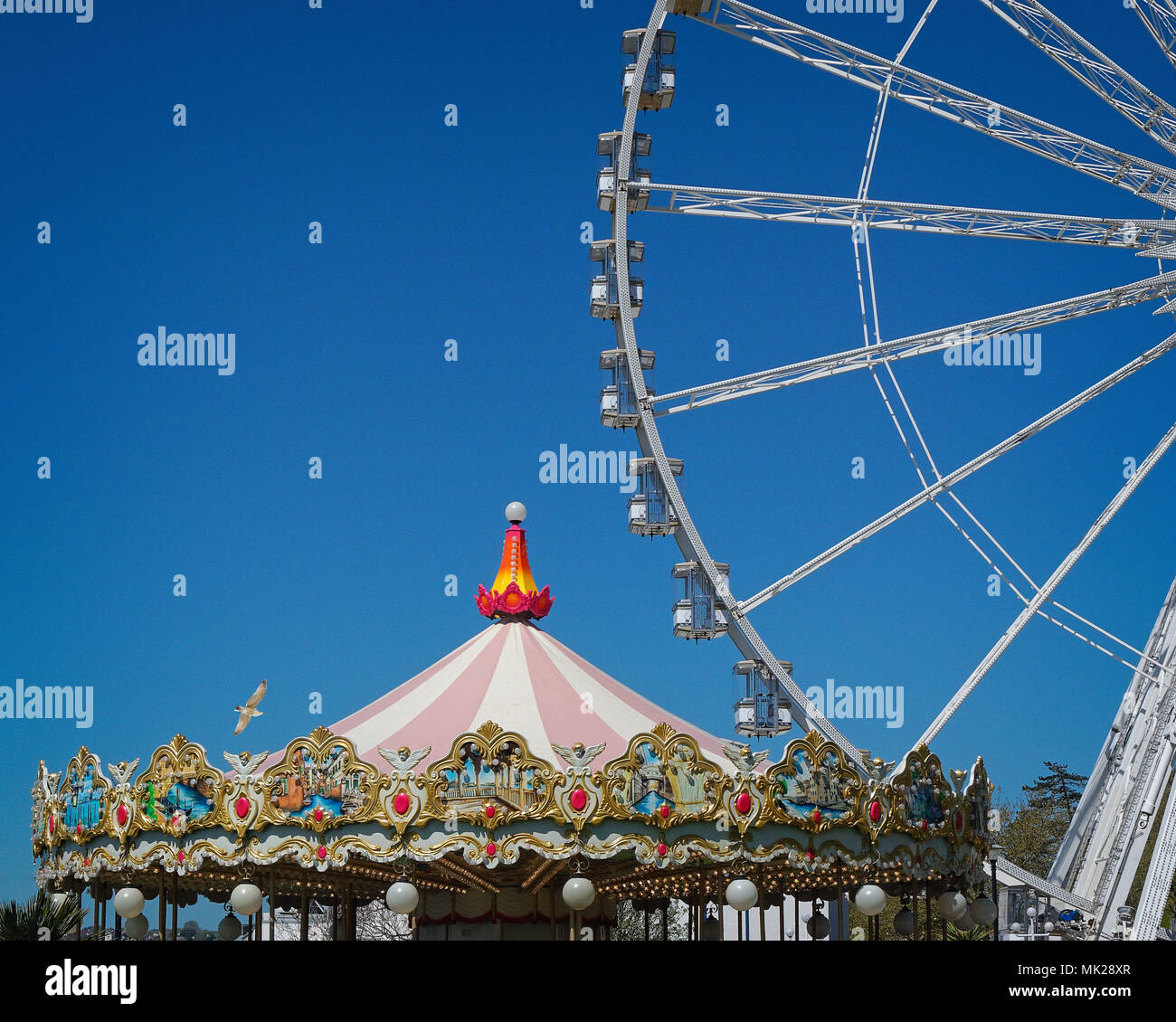 GB - DEVON: Seaside entertainment at Torquay Stock Photo - Alamy