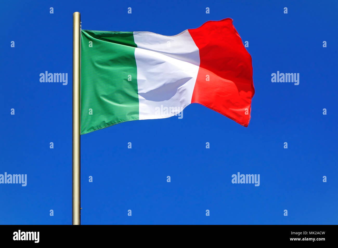 Italian tri colour flag hi-res stock photography and images - Alamy