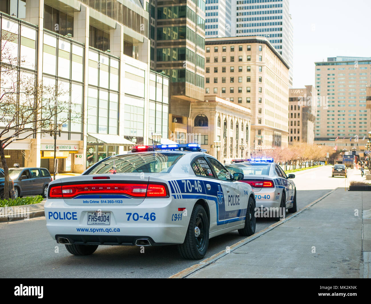 Law enforcement officer responds hi-res stock photography and images ...