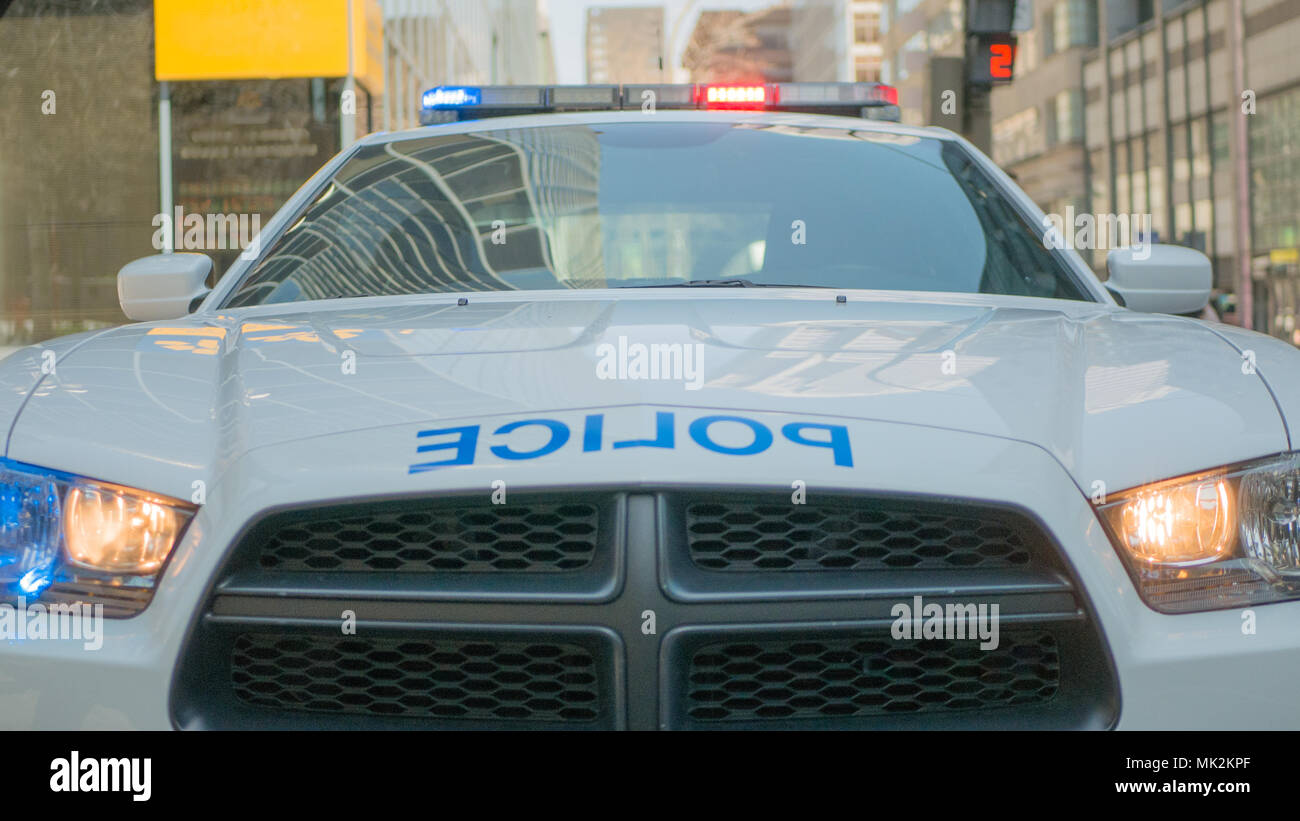 Montreal police car montreal quebec hi-res stock photography and images ...