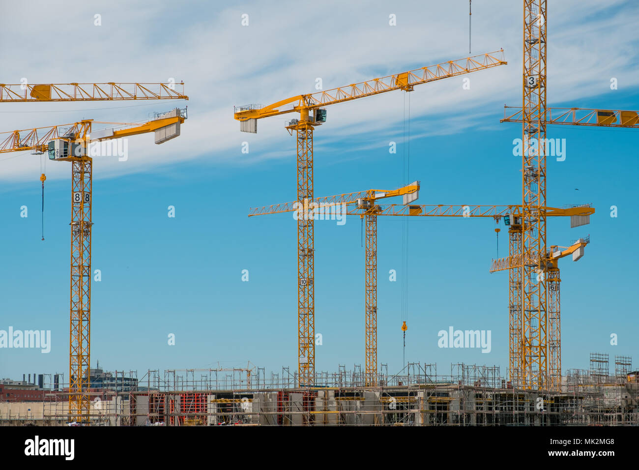 Crane cranes construction hi-res stock photography and images - Alamy