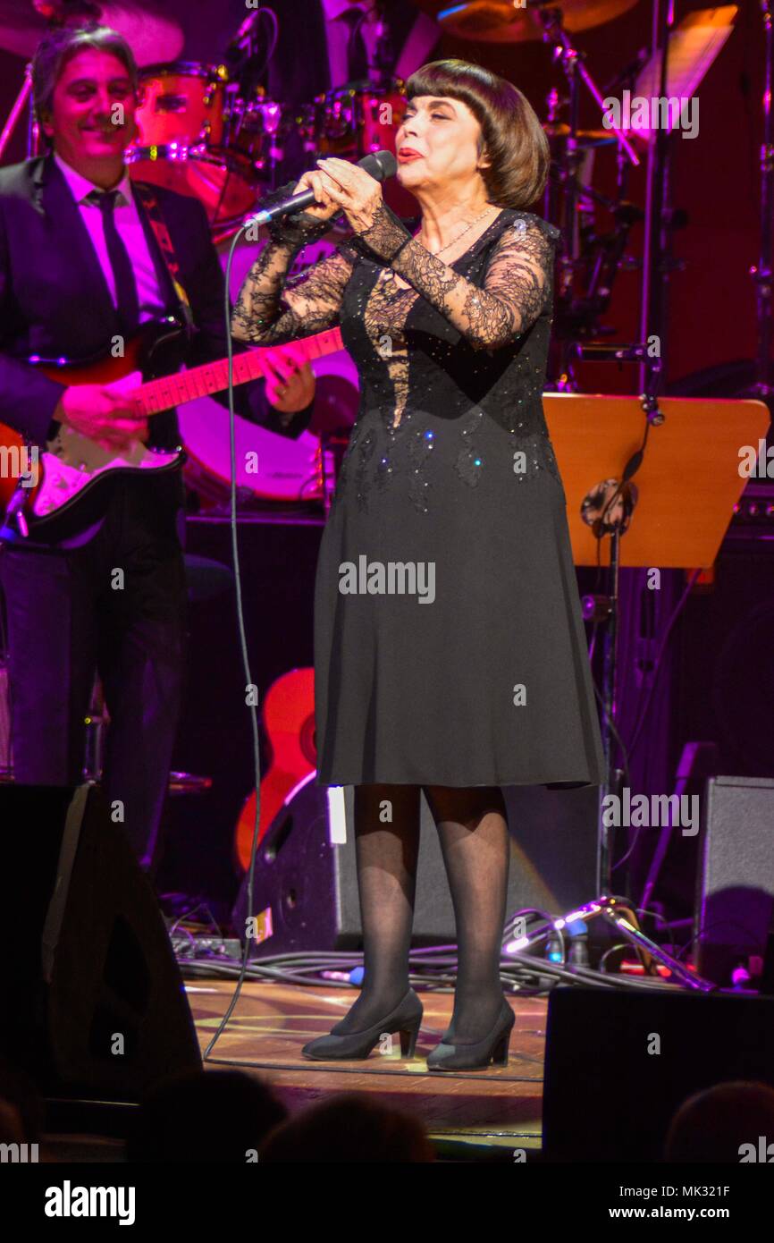 Duesseldorf, Deutschland. 04th May, 2018. Mireille Mathieu the french ...