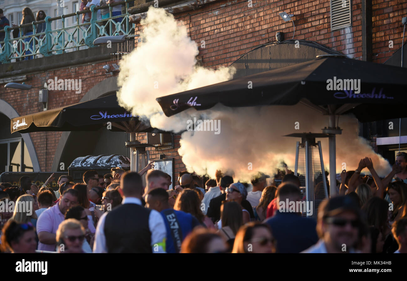 Shooshh club hi-res stock photography and images - Alamy