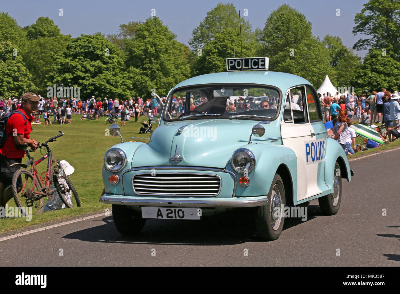 Morris Minor 1000 'Panda' Police Car (1970). Chestnut Sunday, 6th May ...