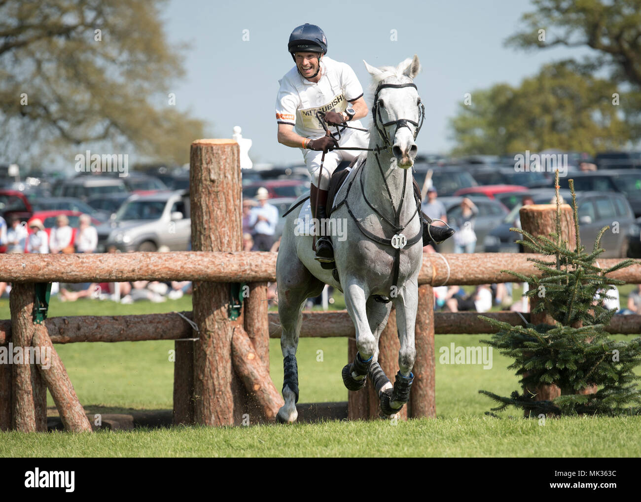 Harry meade away cruising hi-res stock photography and images - Alamy