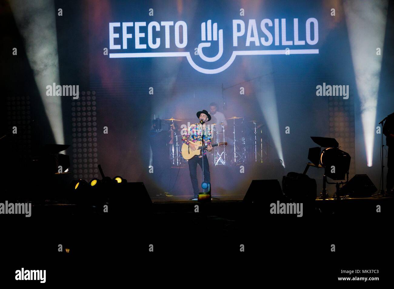 Efecto pasillo hi-res stock photography and images - Alamy