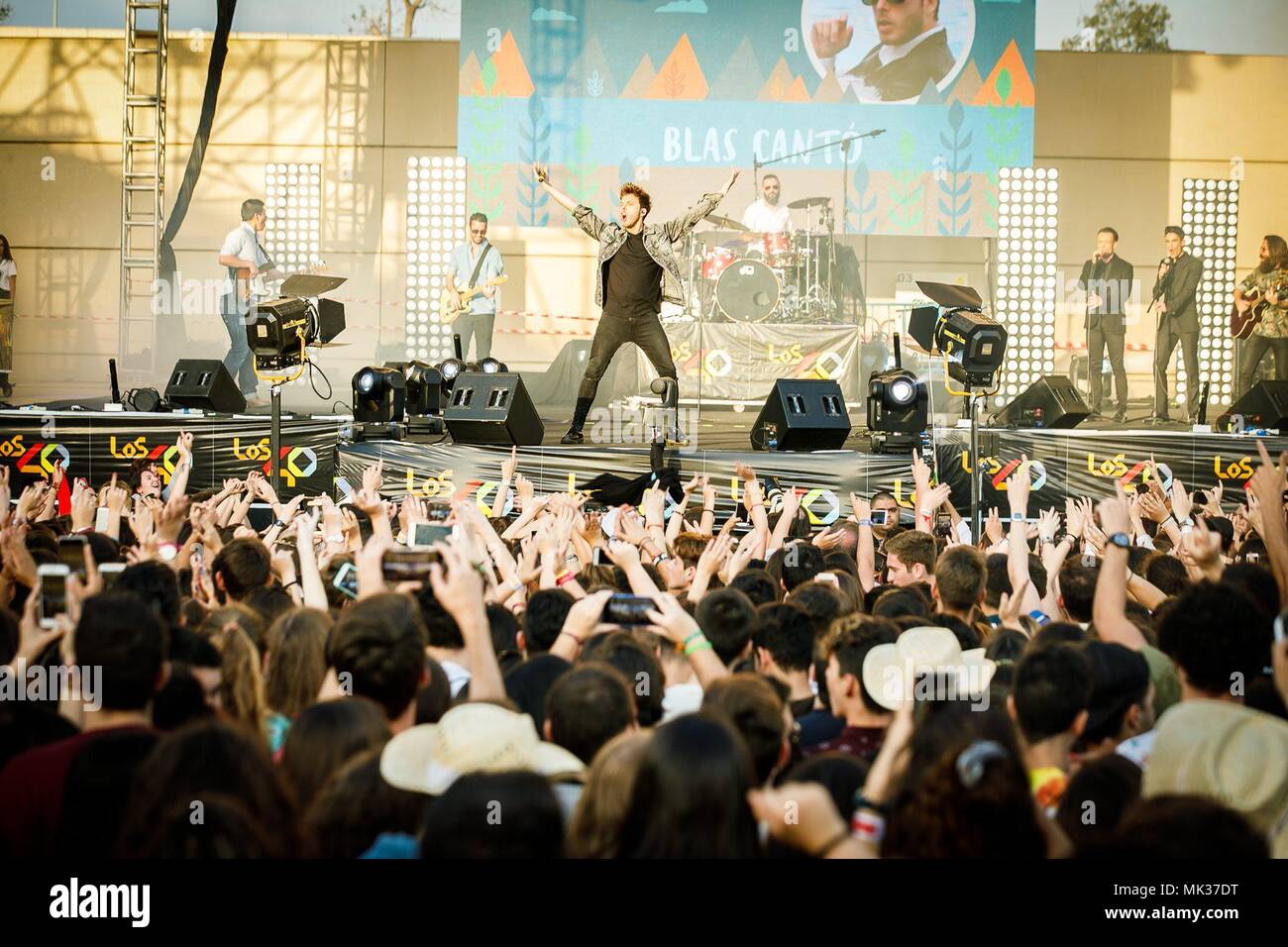 Canto pop hi-res stock photography and images - Alamy