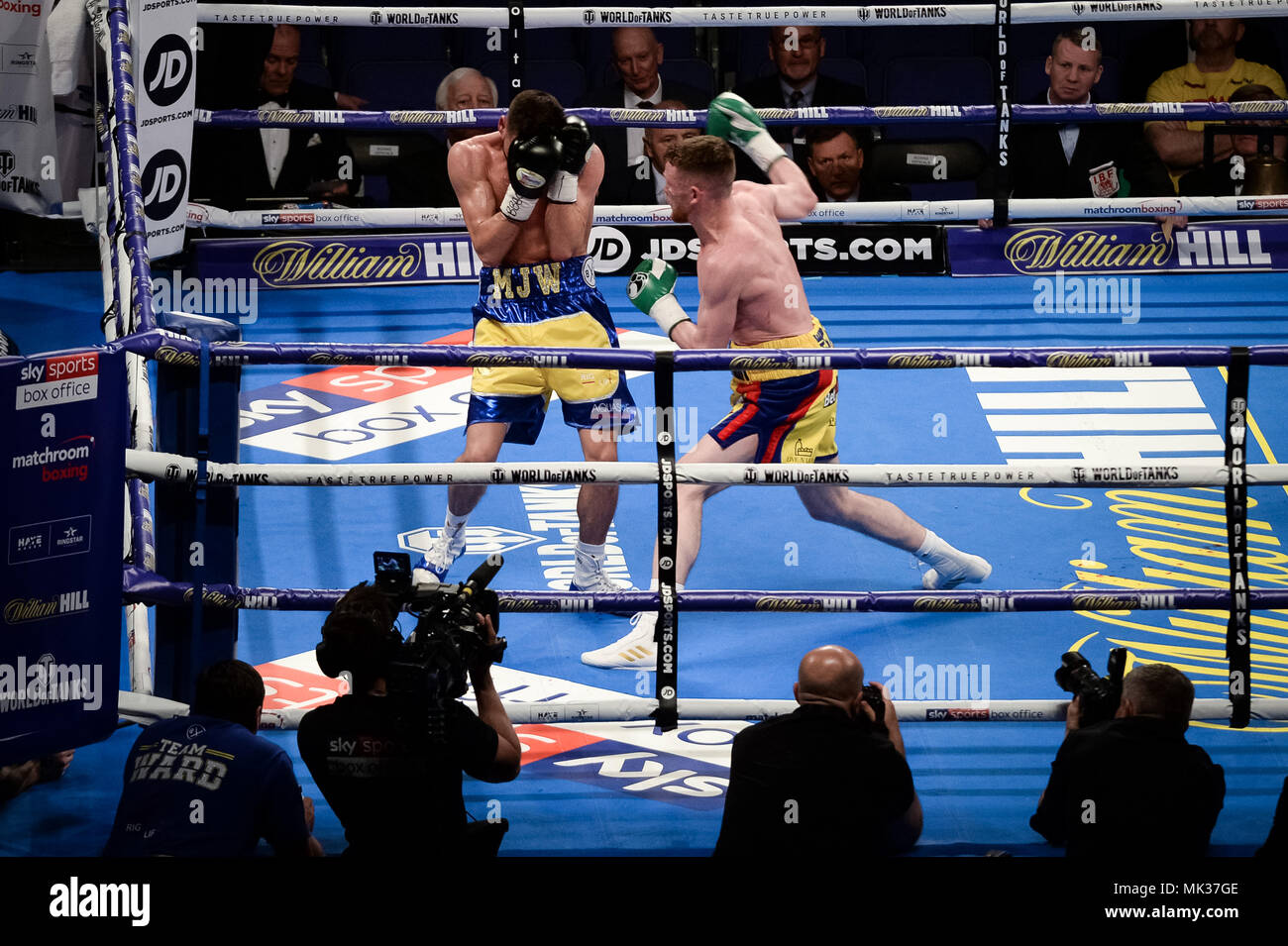 Martin j ward boxer hi-res stock photography and images - Alamy