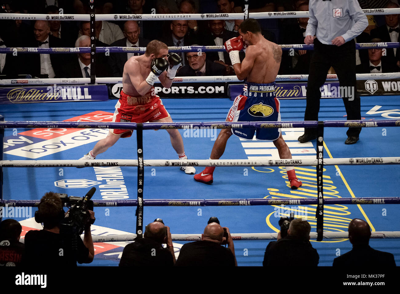 London, UK. 5th May, 2018. Paul Butler vs Emmanuel Rodriguez boxing ...