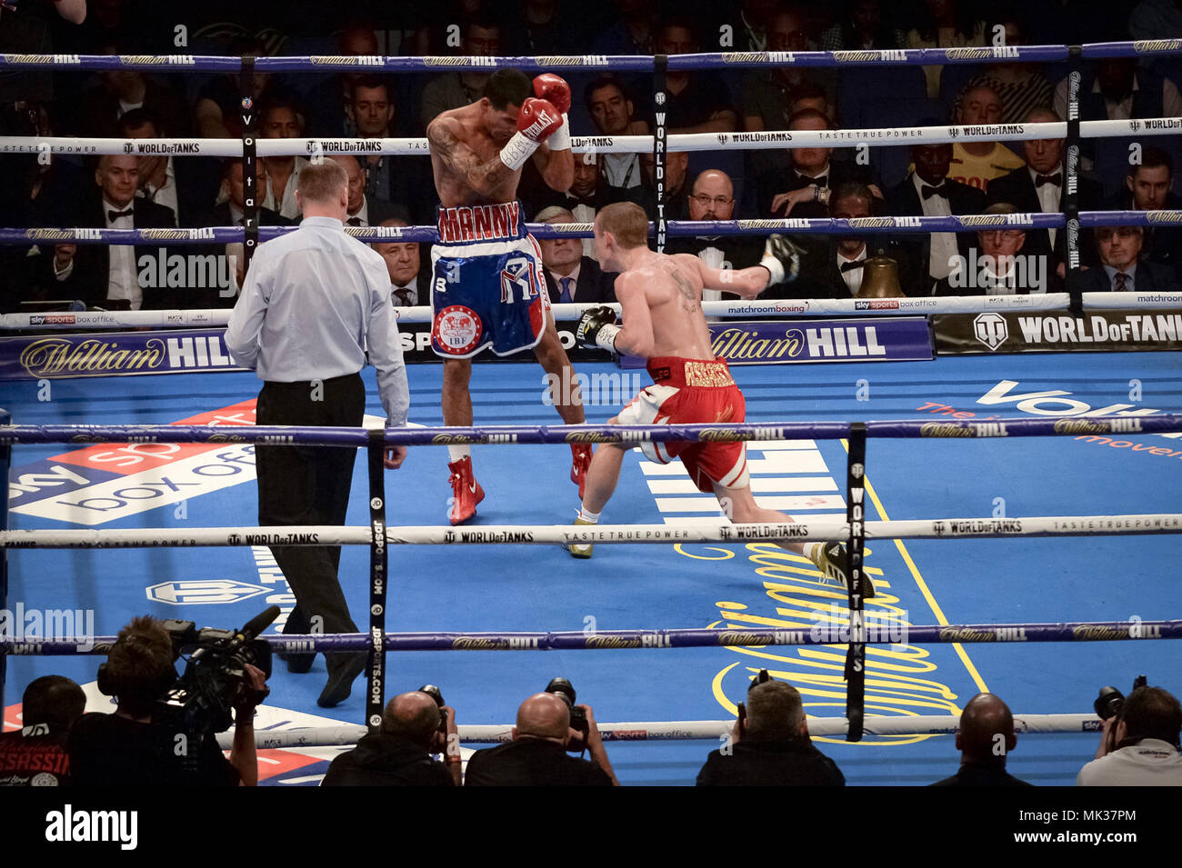 Paul butler boxer hi-res stock photography and images - Alamy