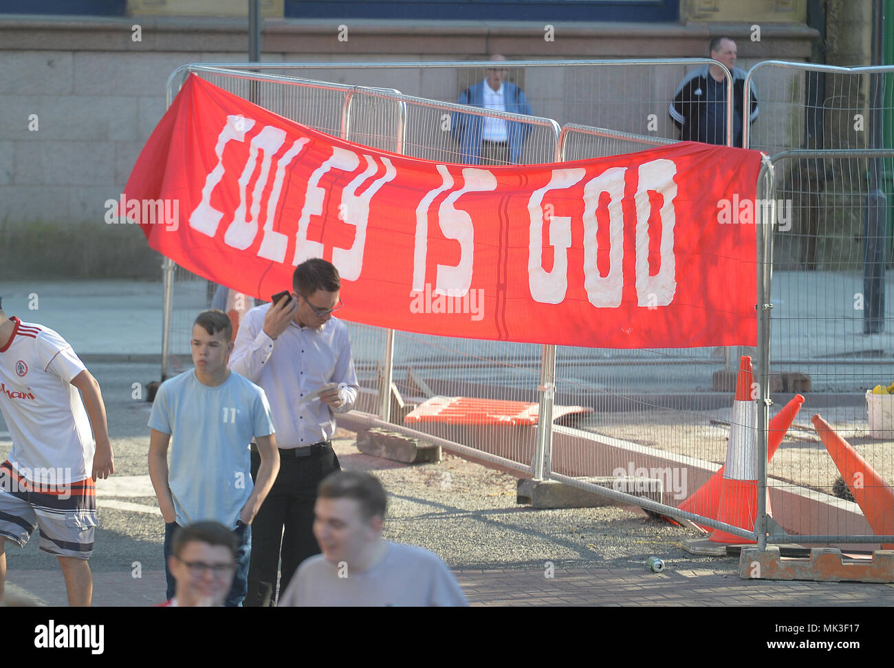 Praising winners hi-res stock photography and images - Alamy