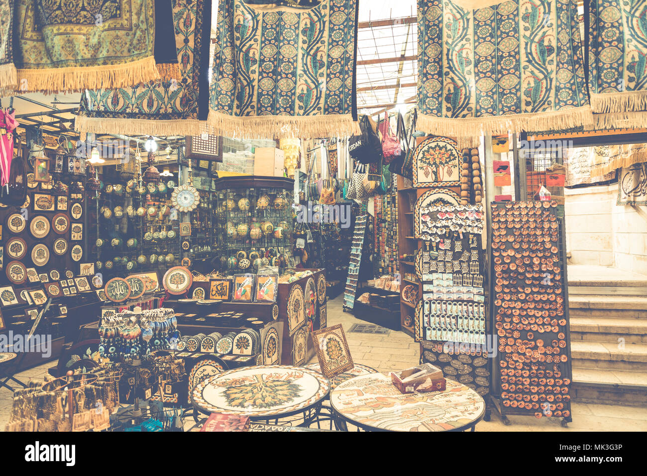 Traditional Arabic souvenir shop in Amman, Jordan Stock Photo - Alamy