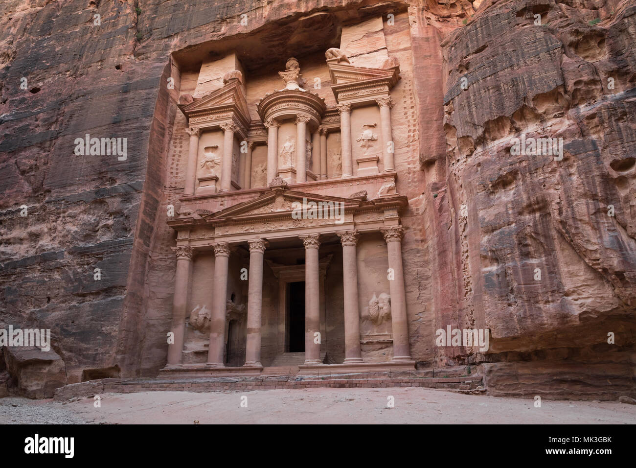 Ancient temple in Petra, Jordan Stock Photo - Alamy