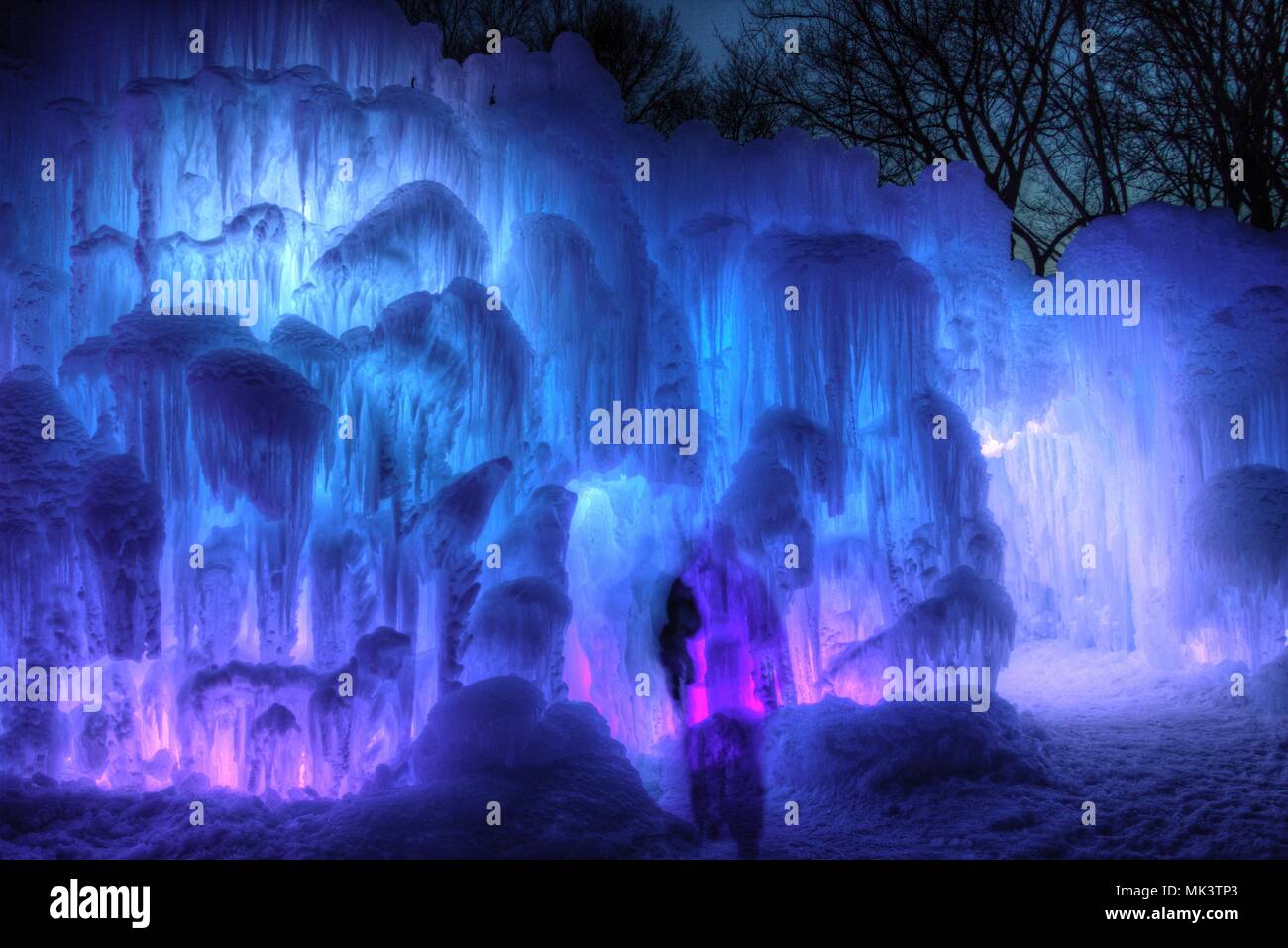 Ice castle minnesota hi-res stock photography and images - Alamy